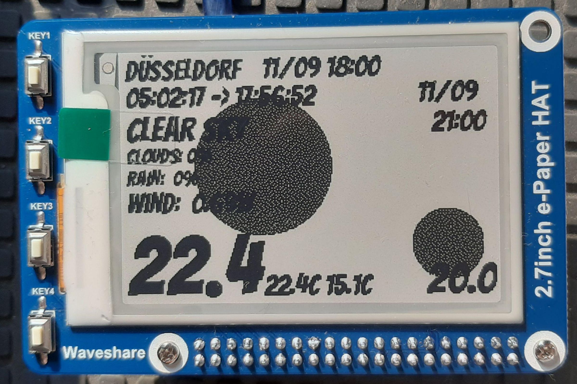 E-Ink: Moon / ISS / People in Space ... : 6 Steps - Instructables