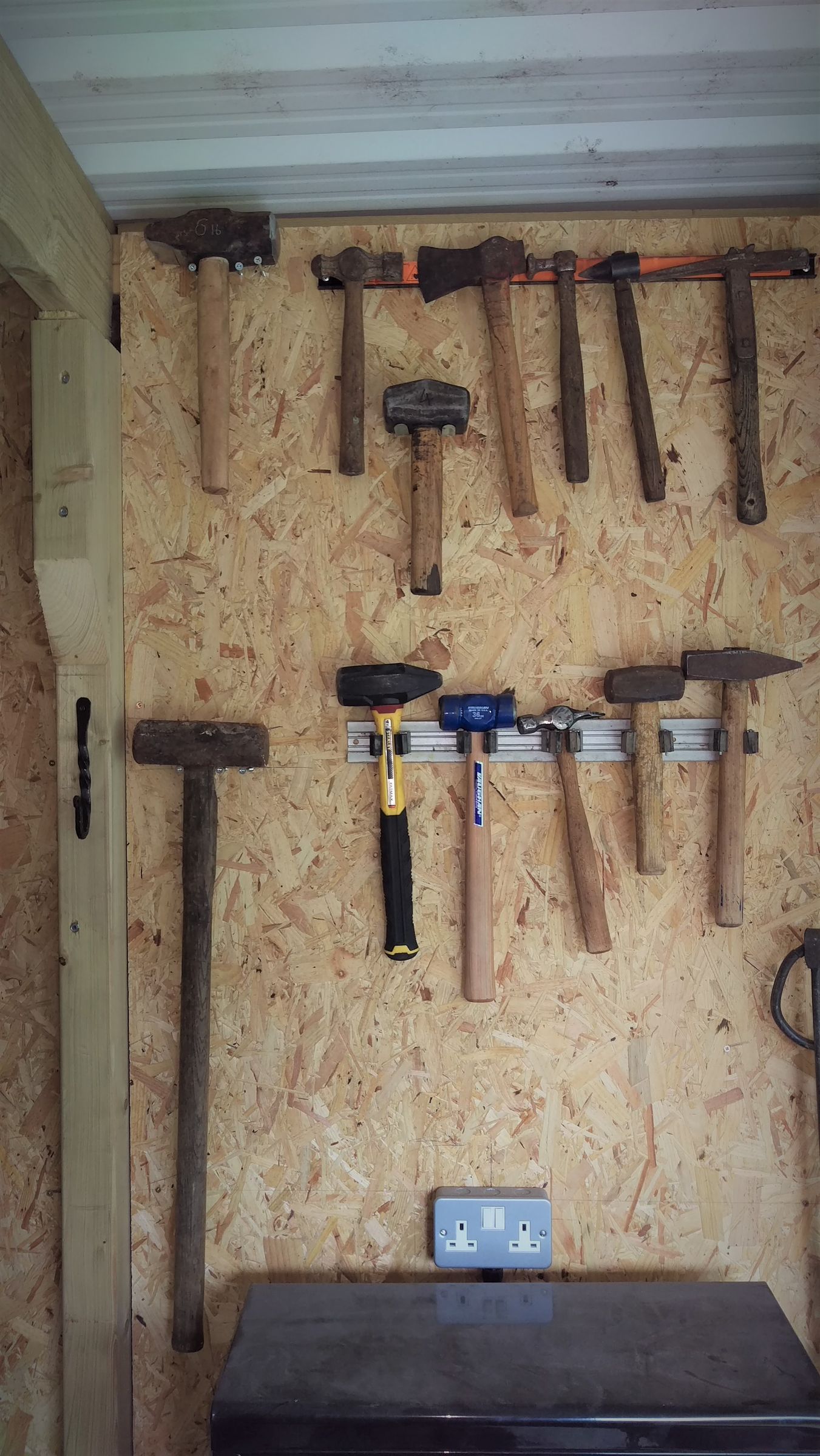 Adapt a Sledgehammer Head to Make a Big Boy Blacksmith Hammer. : 6 ...