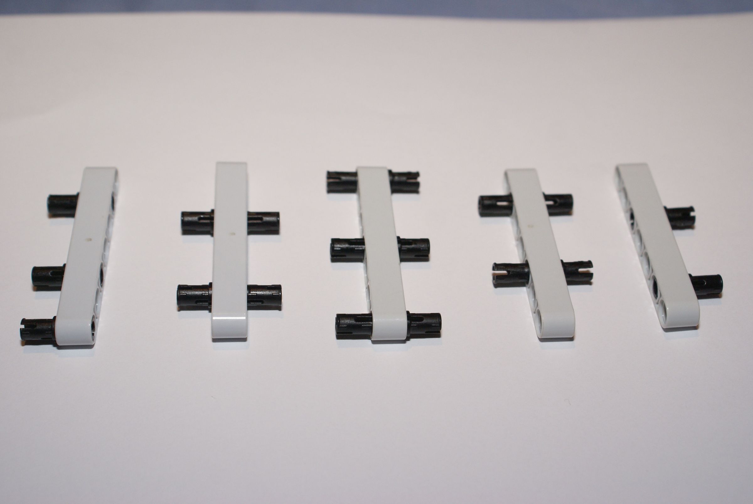 Simplistic Lego IPhone 4 Stand : 5 Steps - Instructables