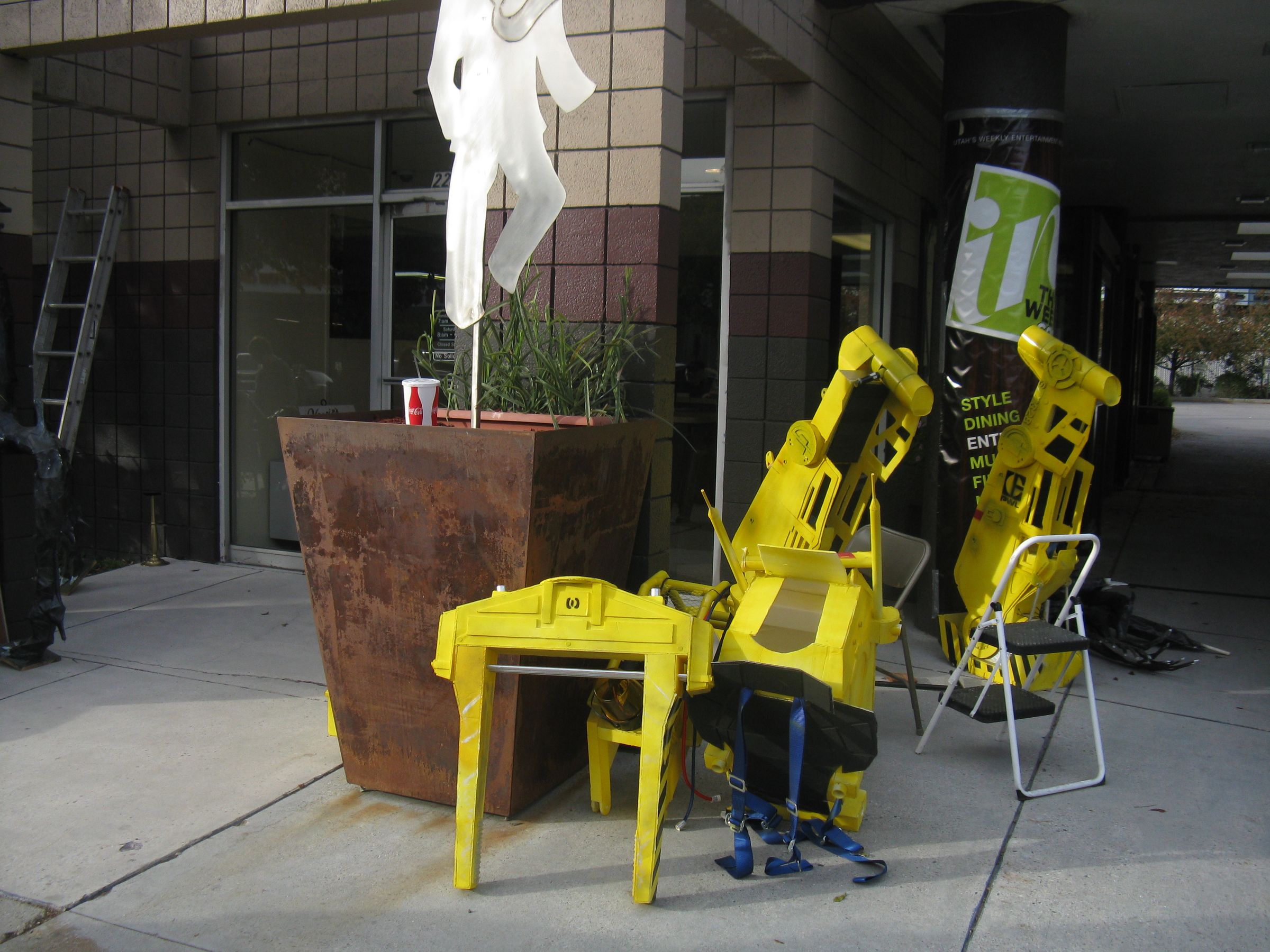 Aliens Halloween Display - Instructables