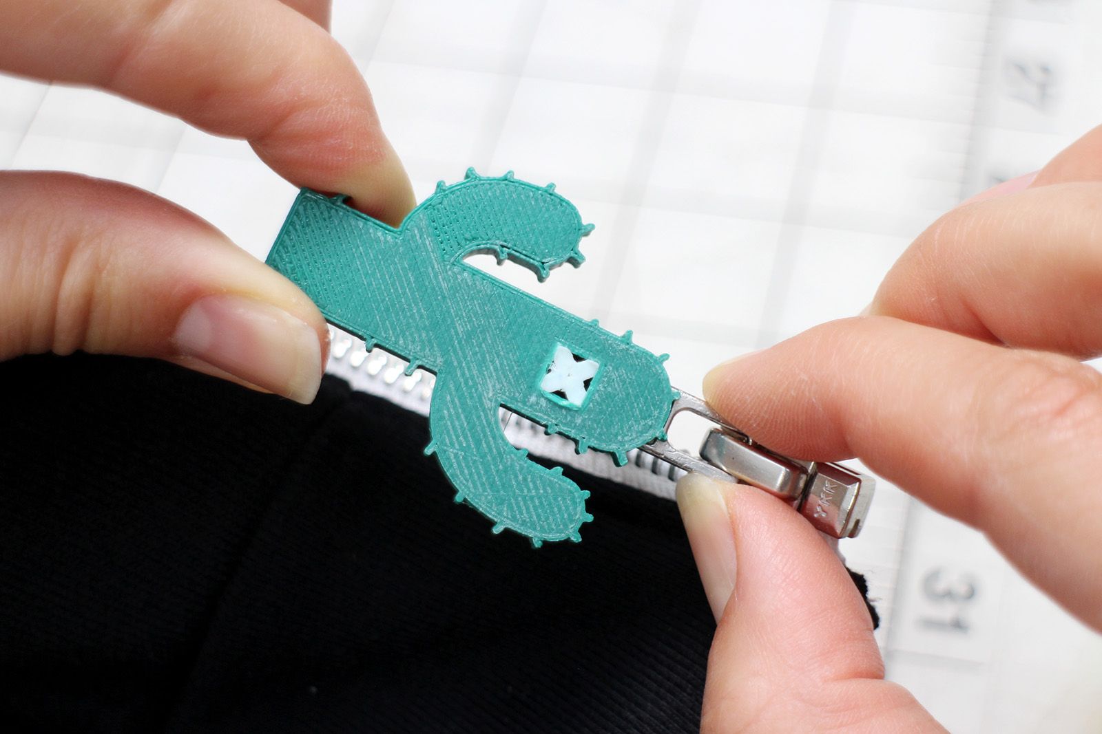 3D Printed Zipper Pulls - Tinkercad