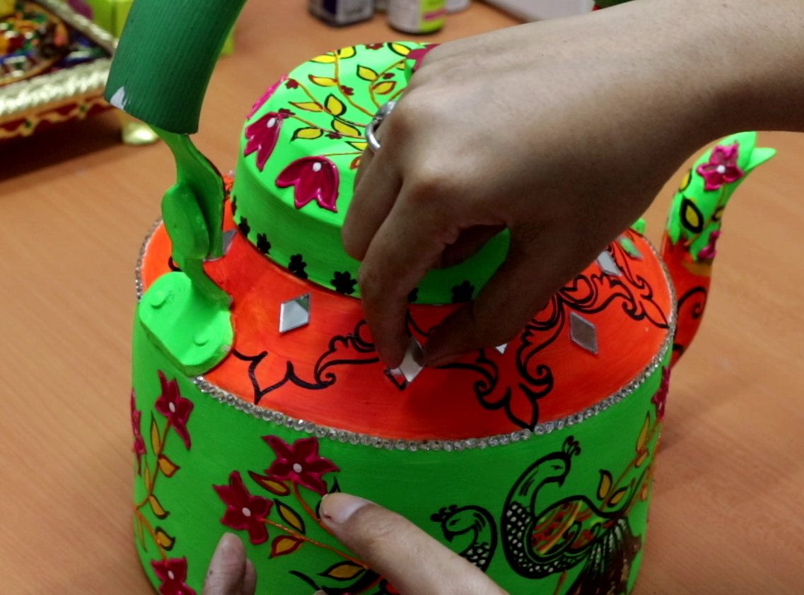 How to Decorate Old Kettle : 10 Steps (with Pictures) - Instructables