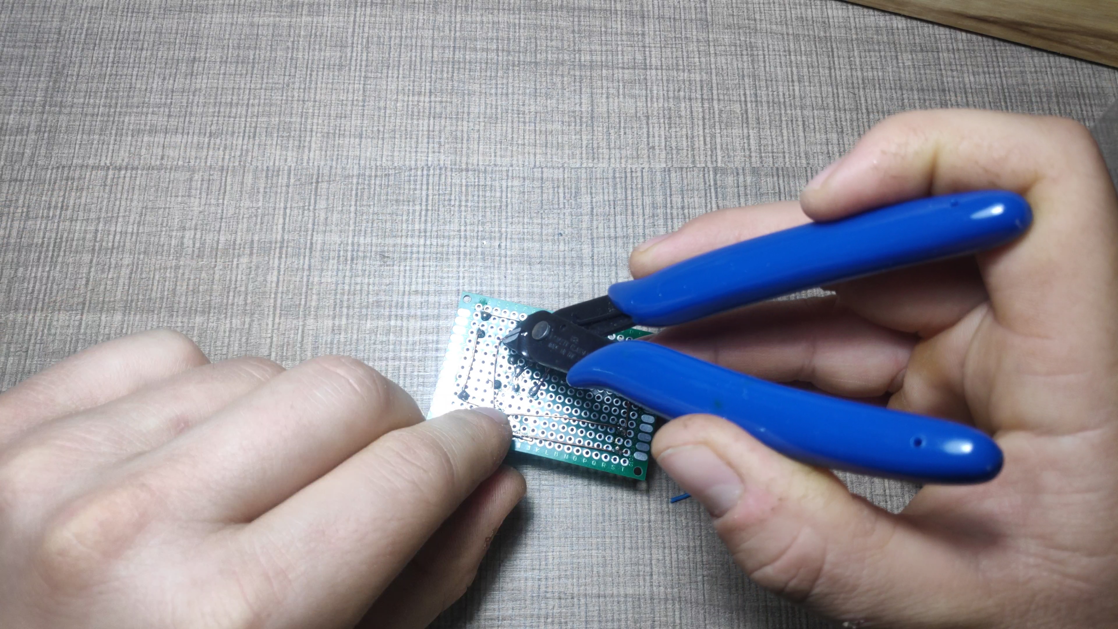 SSR Latching Circuit With Push Buttons : 6 Steps (with Pictures ...