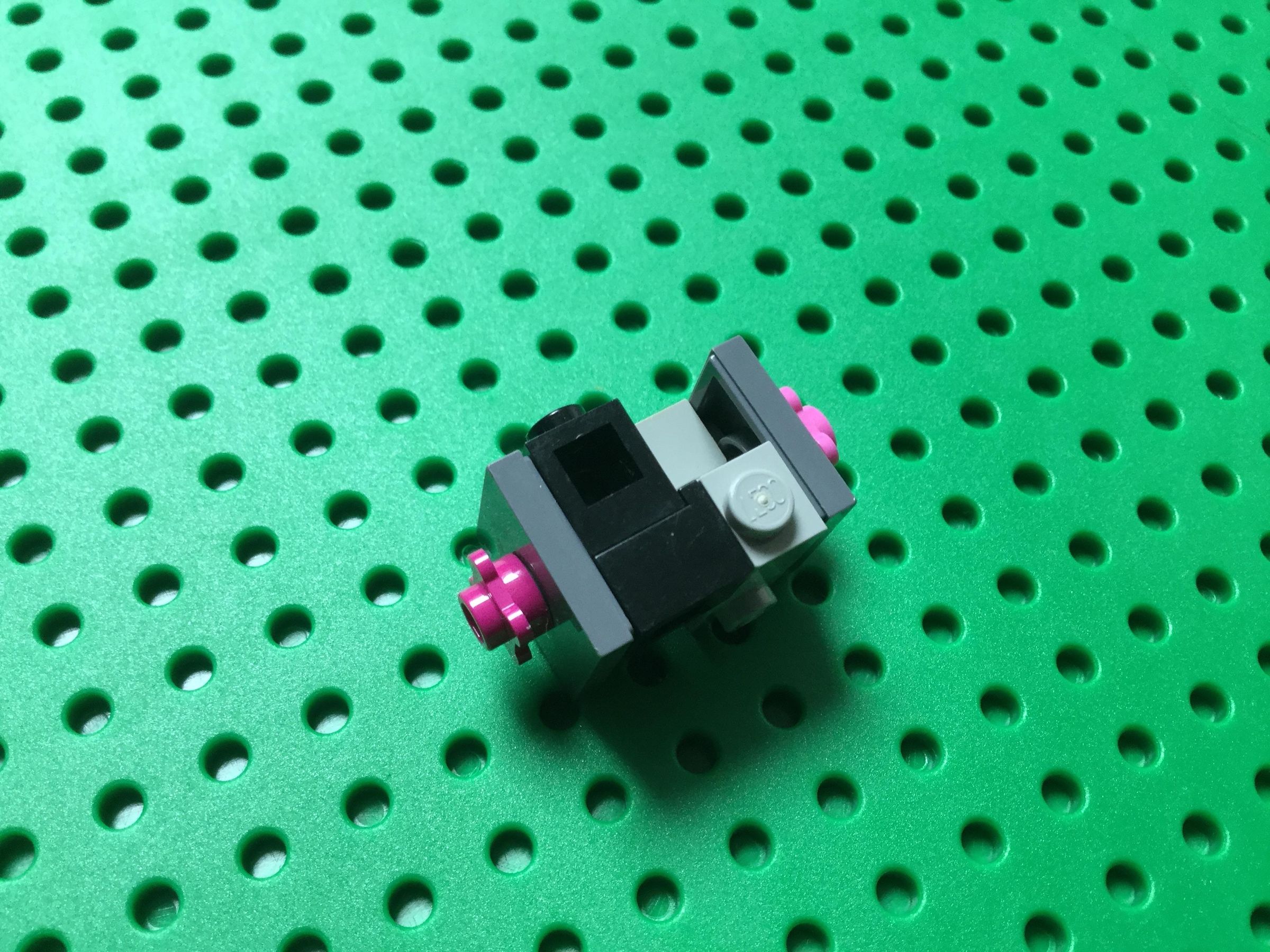 Lego Portal Gun, Chell Figure and Companion Cube : 4 Steps - Instructables