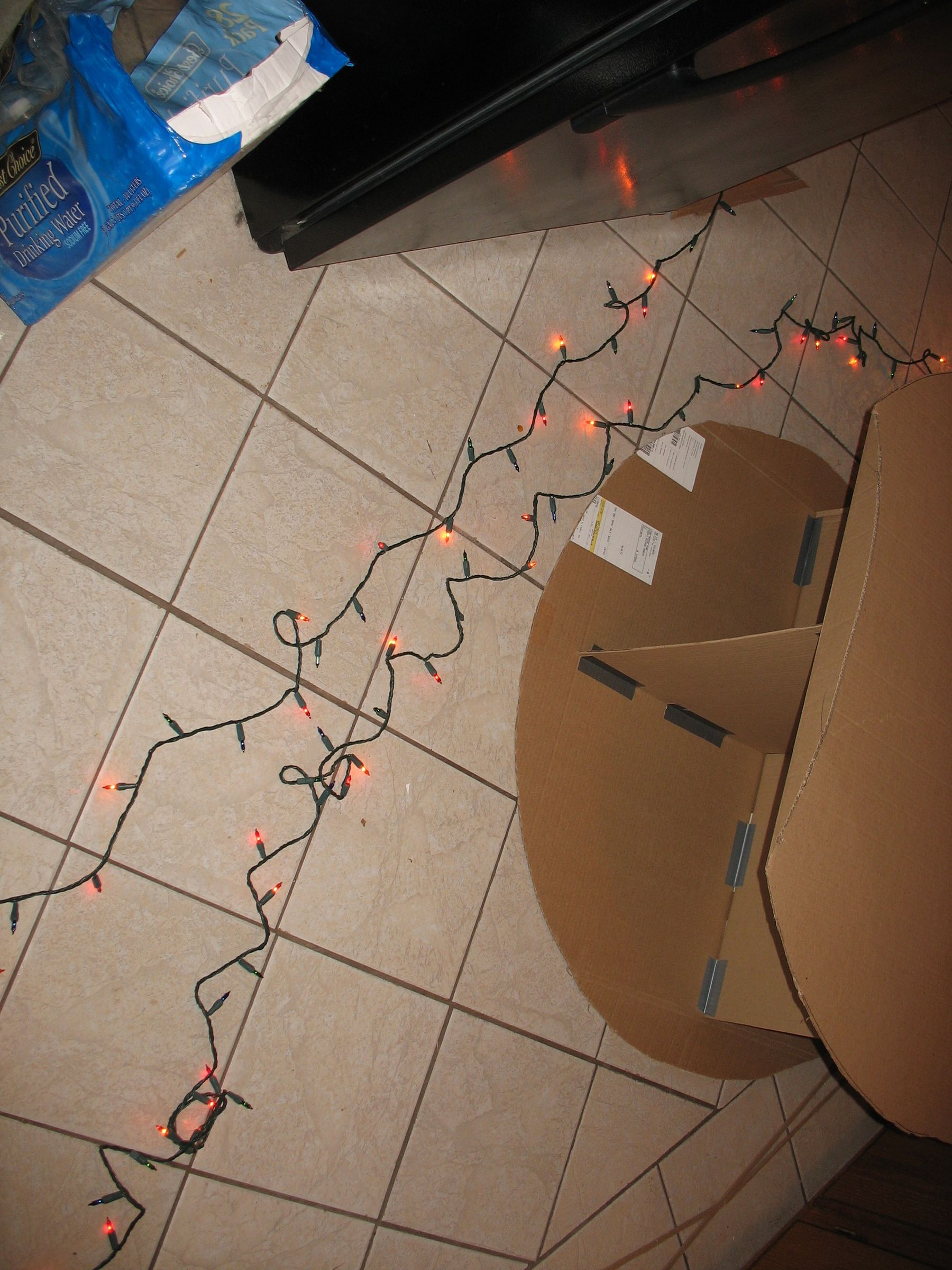 Make a Halloween UFO From Cardboard : 8 Steps - Instructables
