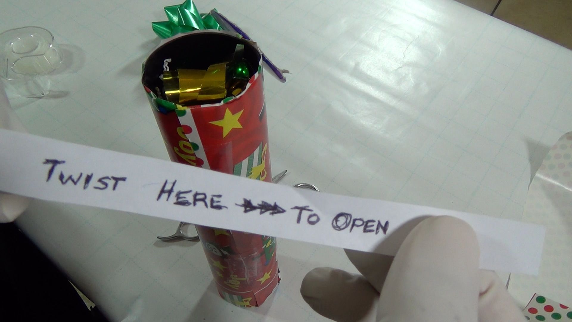 10 Christmas Gift Pranks You Can Do on Family and Friends! : 10 Steps ...