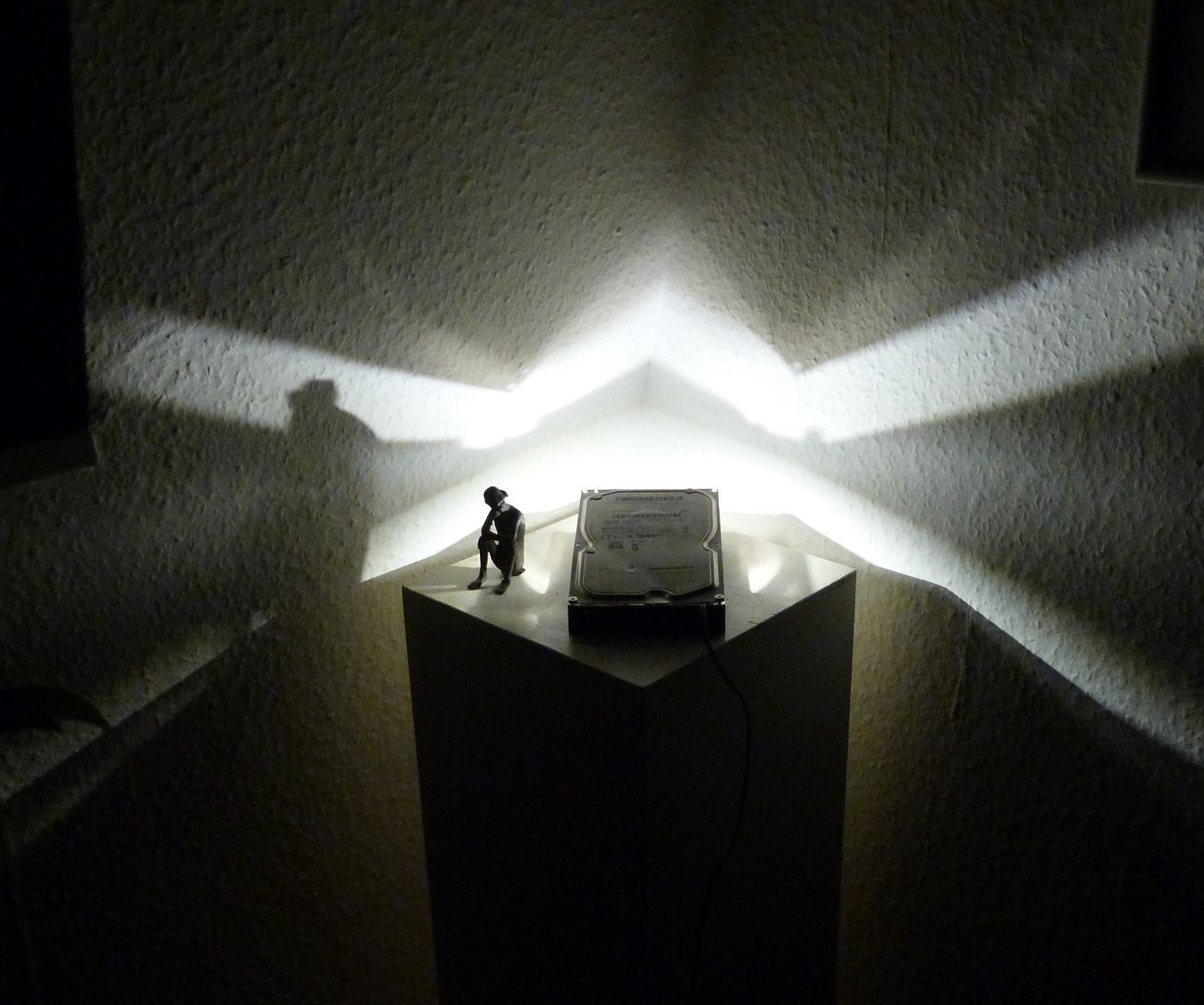Craft a Futuristic Room Light Upcycled Out of an Old Hard Disc Drive ...