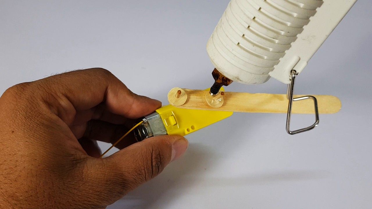 How to Make a Dancing Robot : 11 Steps (with Pictures) - Instructables