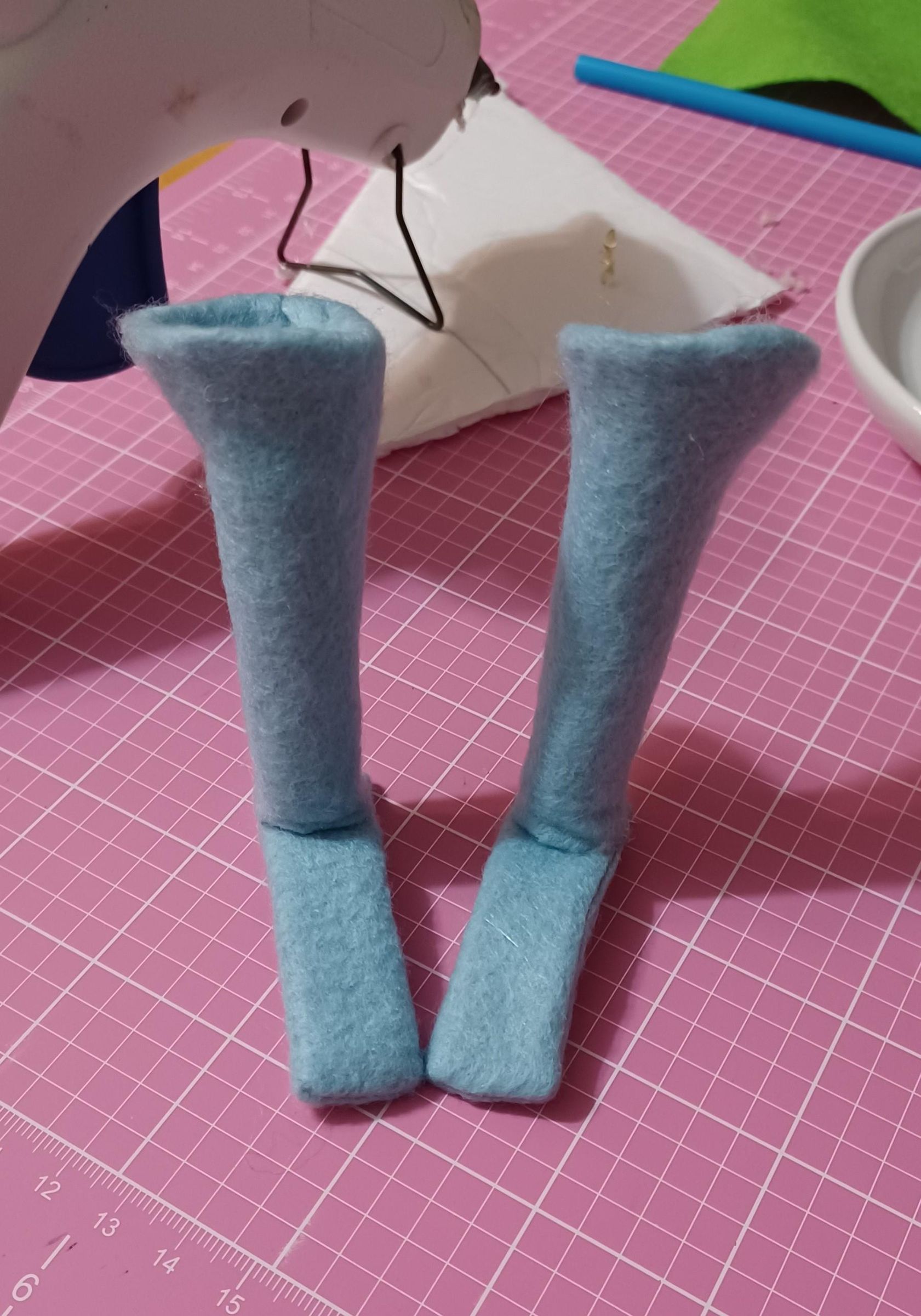 Easy Felt "Ogre" Ears...or Alien Antennae...or Eye Stalks : 9 Steps ...