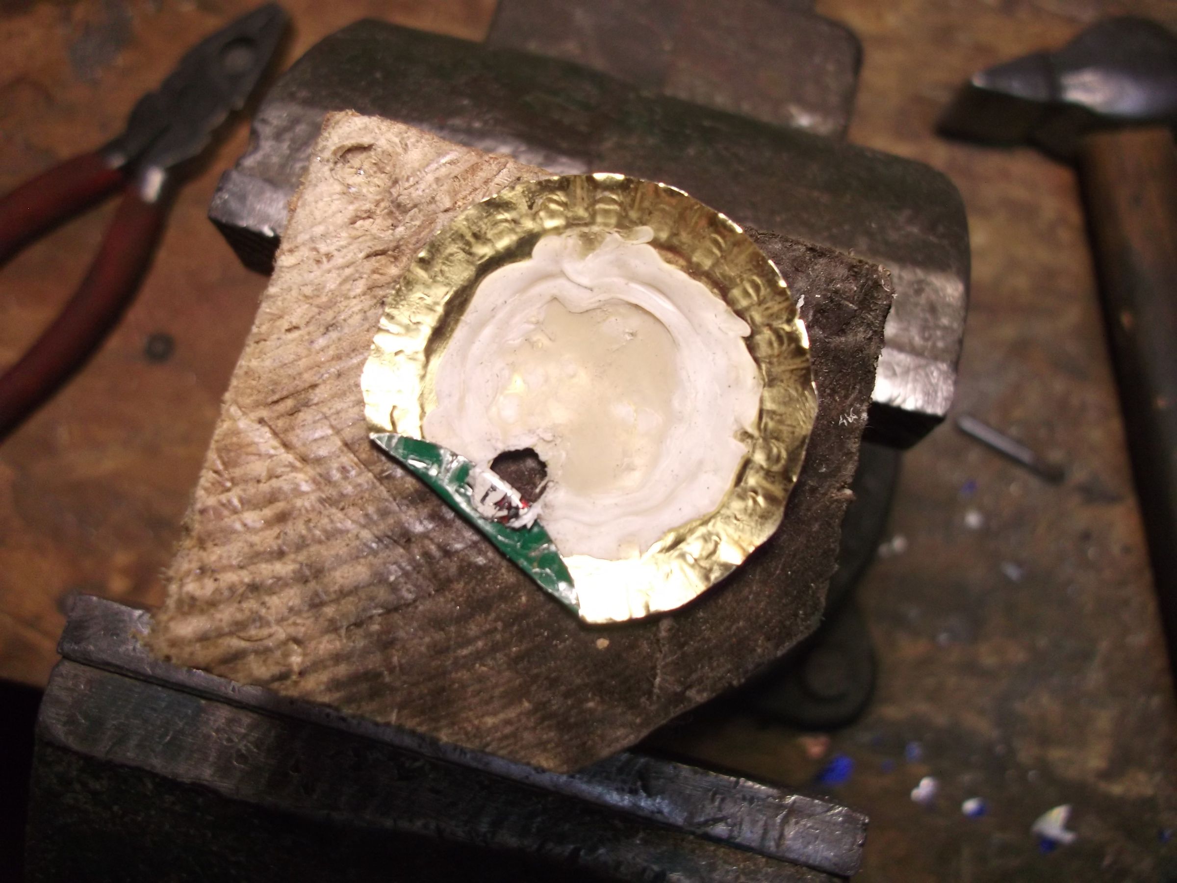 How to Make Scale Armor From Bottle Caps (Updated) : 8 Steps (with ...