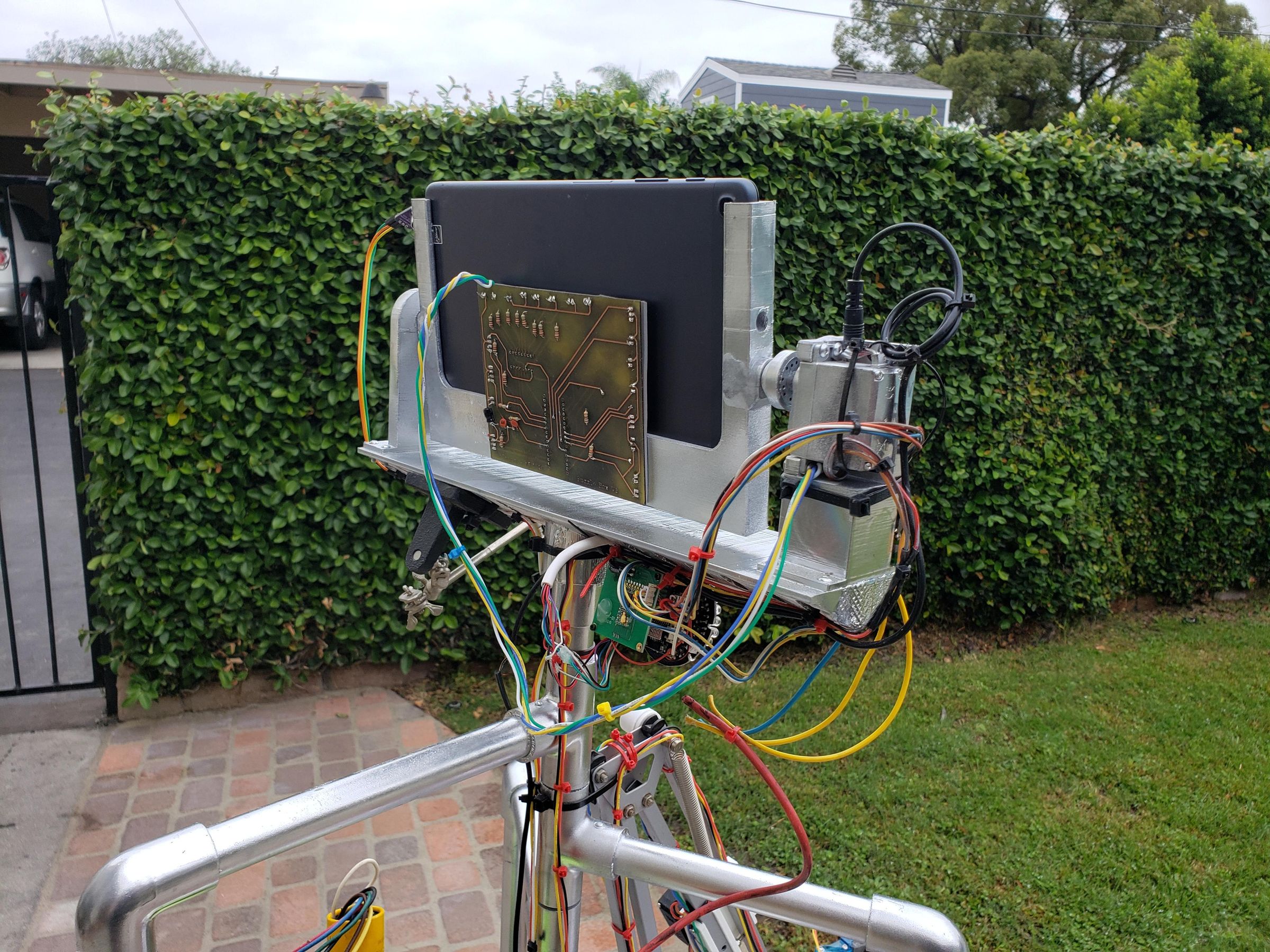 Human Sized Telepresence Robot With Gripper Arm : 5 Steps (with ...