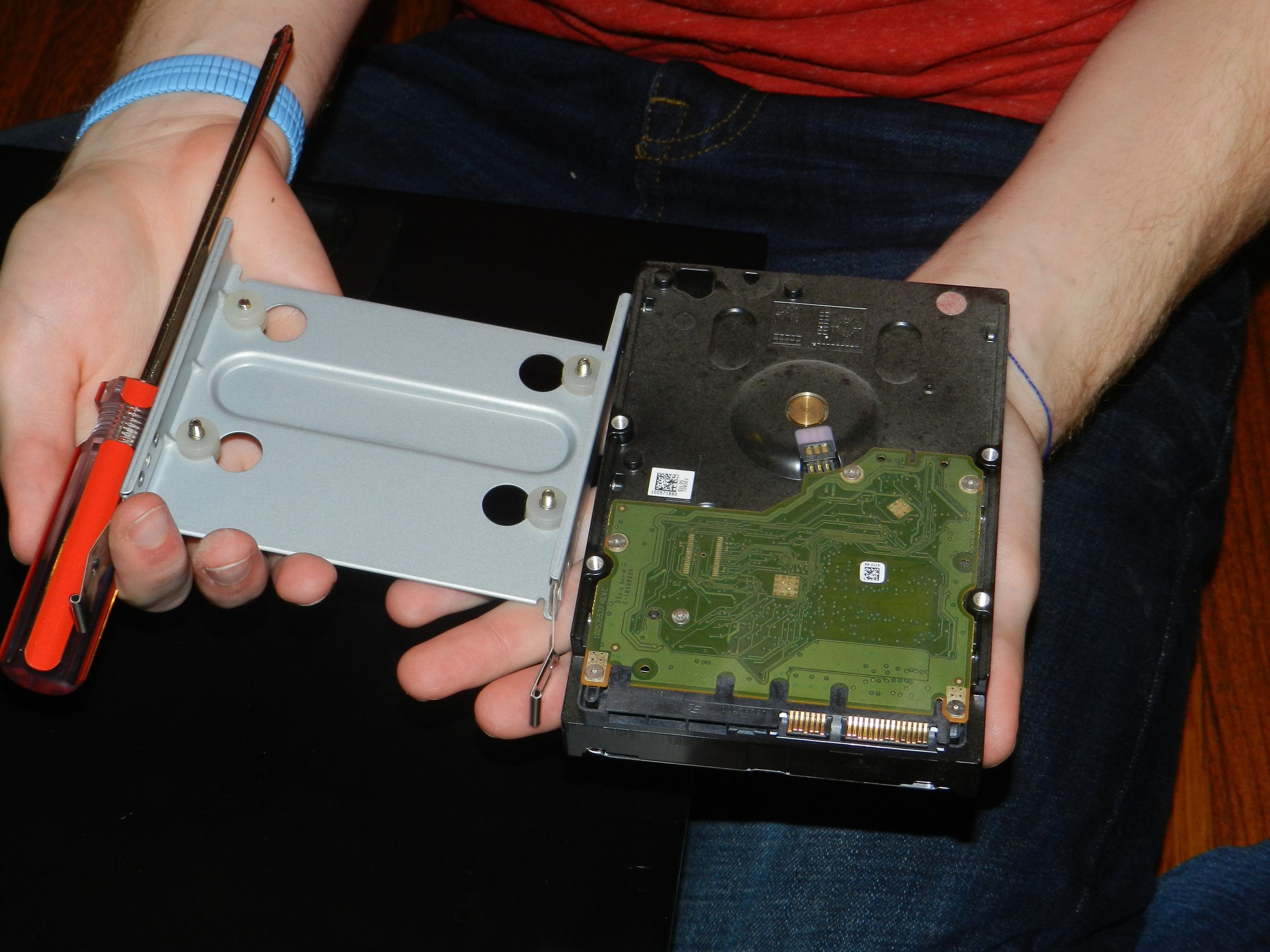 How to Add a SATA Hard Drive to Your Computer : 6 Steps - Instructables