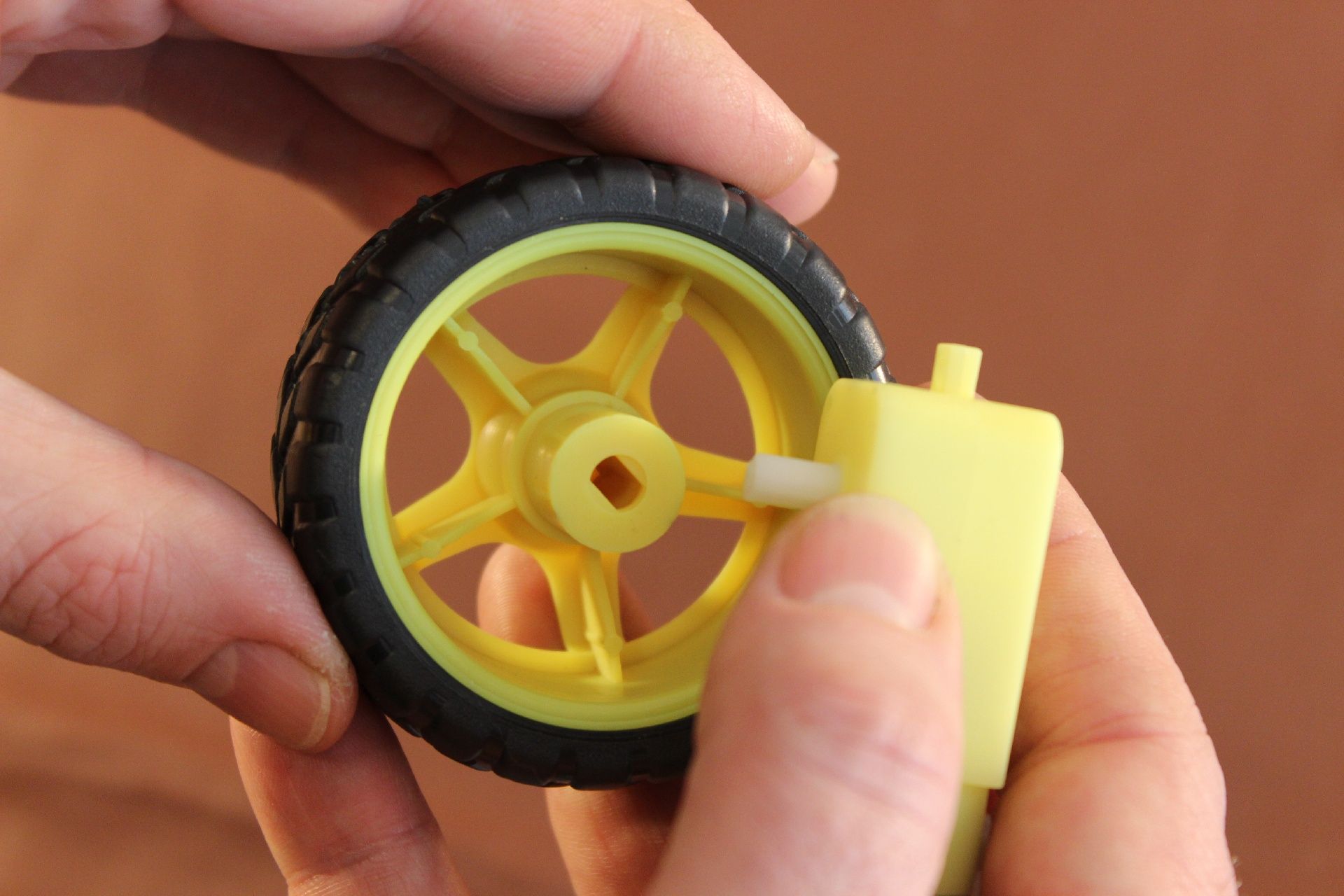 PiCy - the Tiny Raspberry Pi Powered Robot! : 12 Steps - Instructables