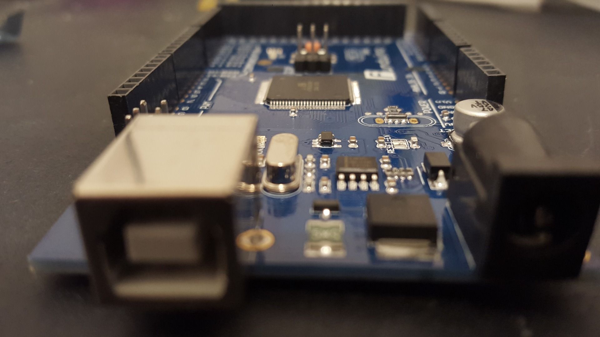 READ THIS BEFORE BUYING AN ARDUINO!! : 4 Steps - Instructables