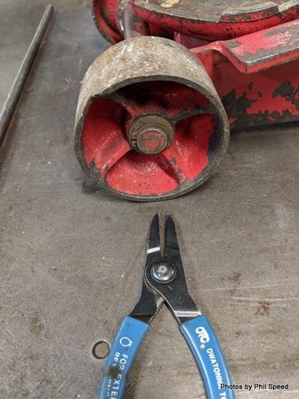 How to Repair a Snap-on YA700 Floor Jack : 58 Steps (with Pictures ...