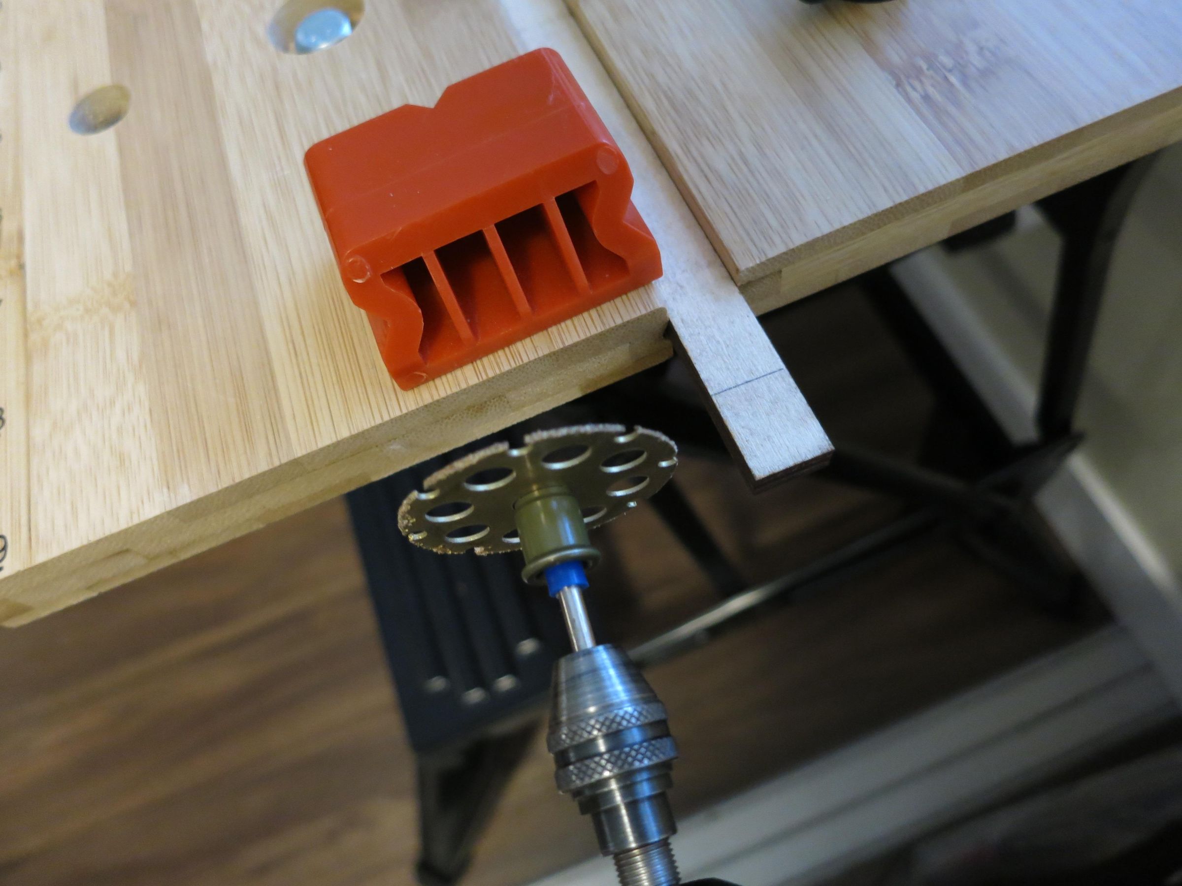 Layered Plywood Monitor Stand : 6 Steps (with Pictures) - Instructables