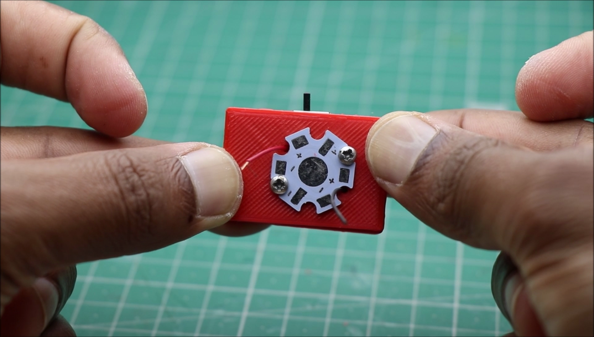 How to Make Mini Rechargeable Powerful LED Light : 8 Steps (with ...