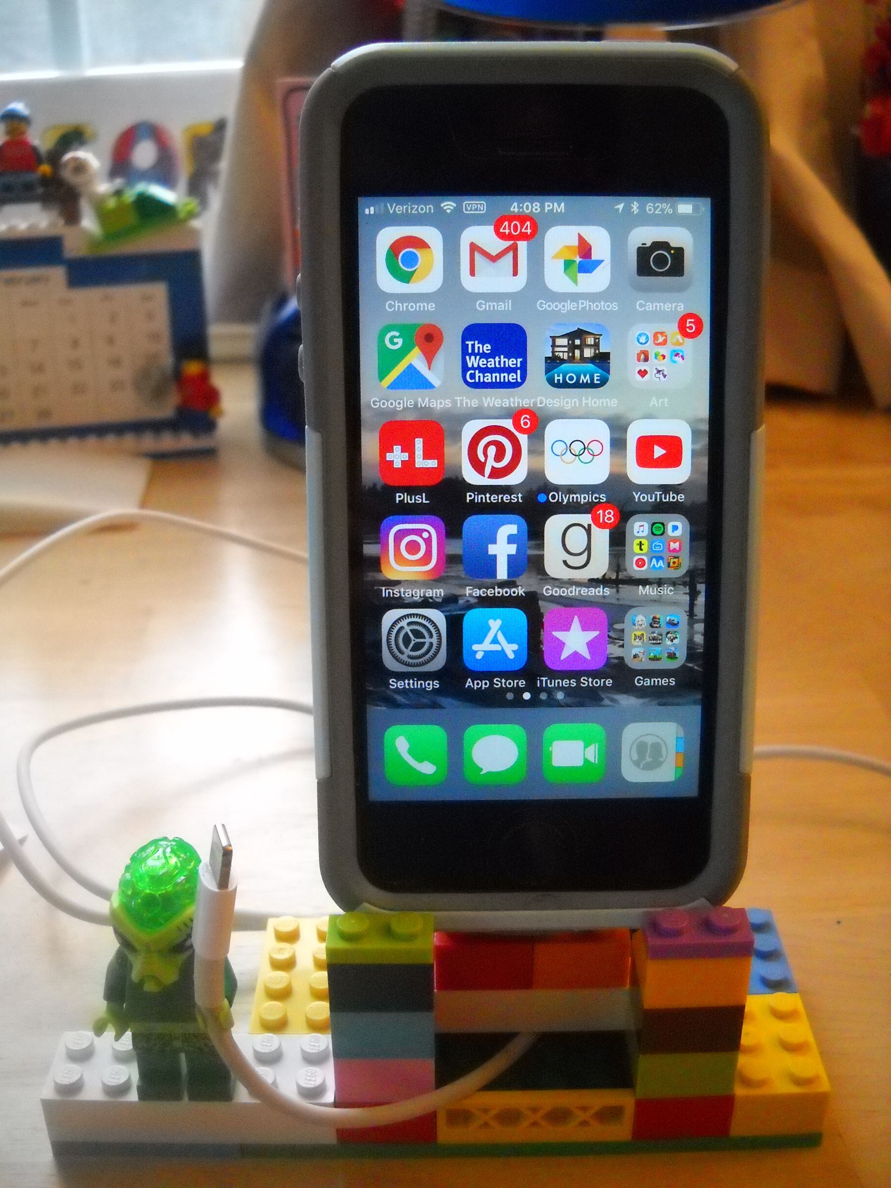 Lego IPhone Stand : 9 Steps - Instructables