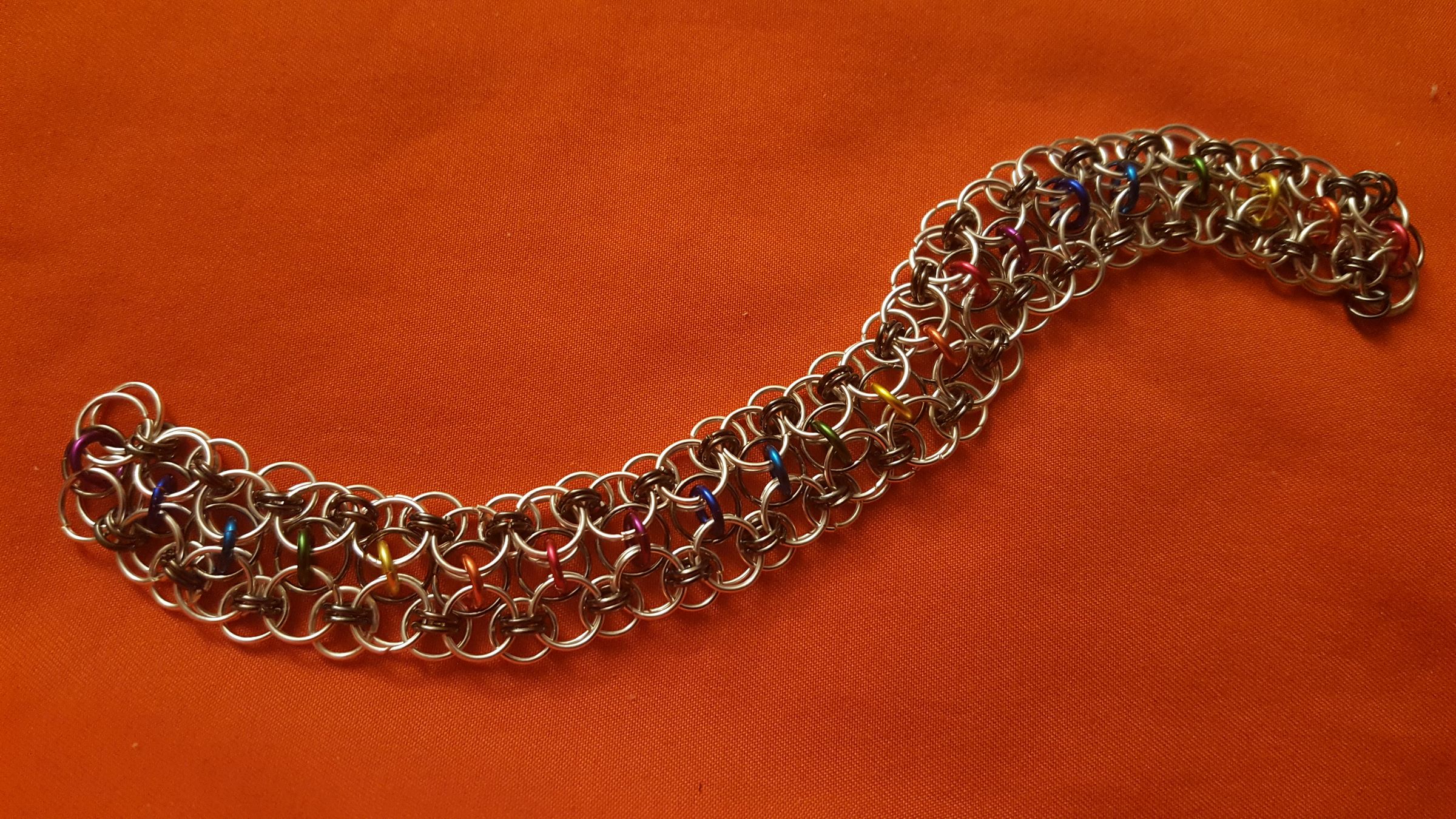 Chainmaille Bracelet : 7 Steps (with Pictures) - Instructables