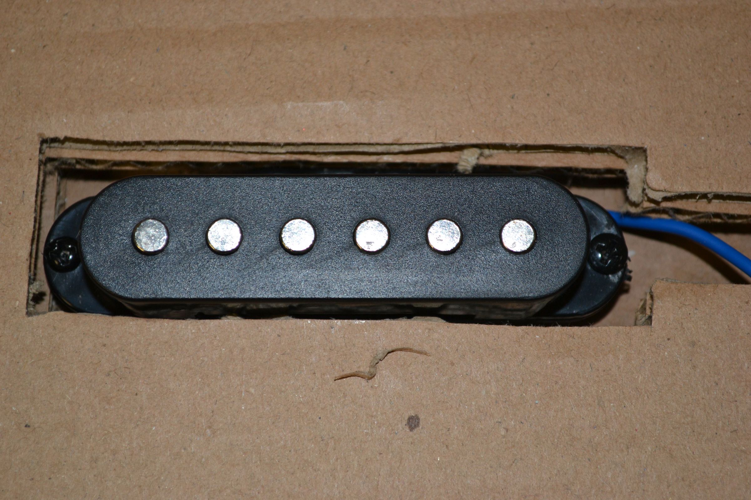 Cardboard Electric Guitar : 12 Steps (with Pictures) - Instructables