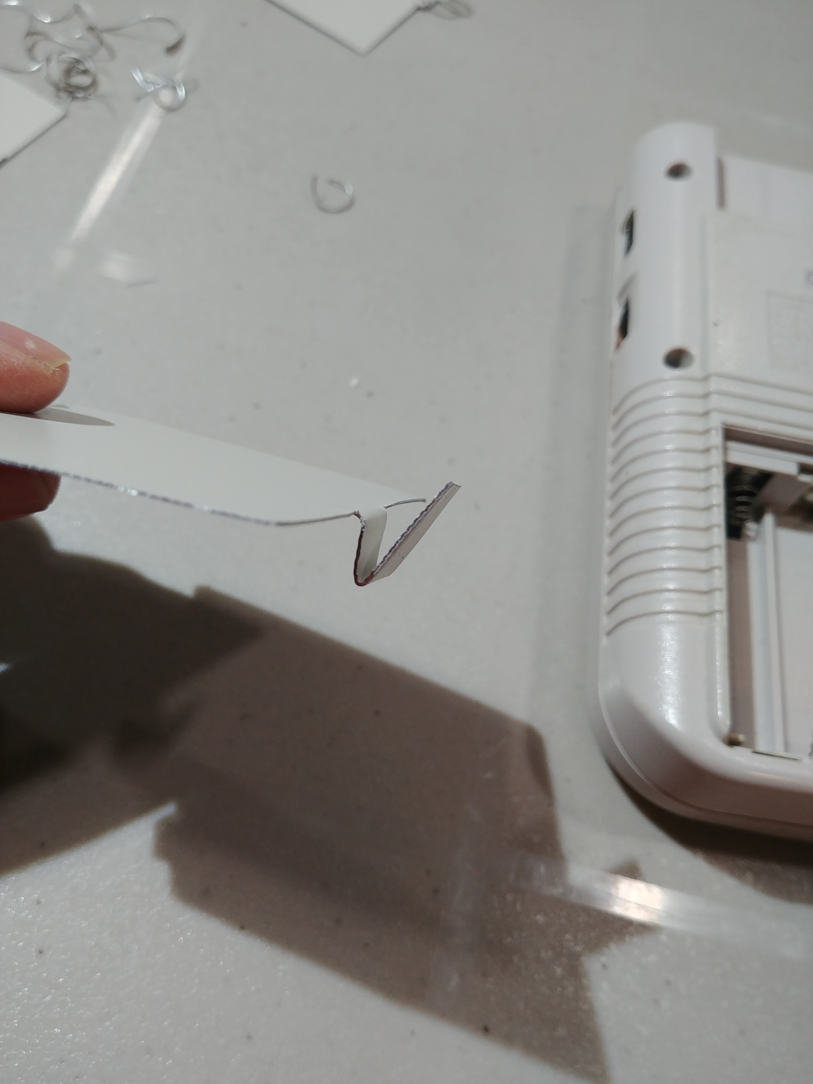 Replacement Remote Control Battery Cover : 5 Steps - Instructables