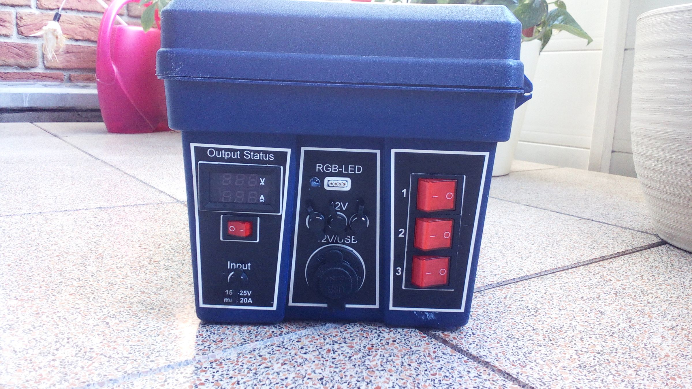 DIY Solar Power Pack : 5 Steps (with Pictures) - Instructables