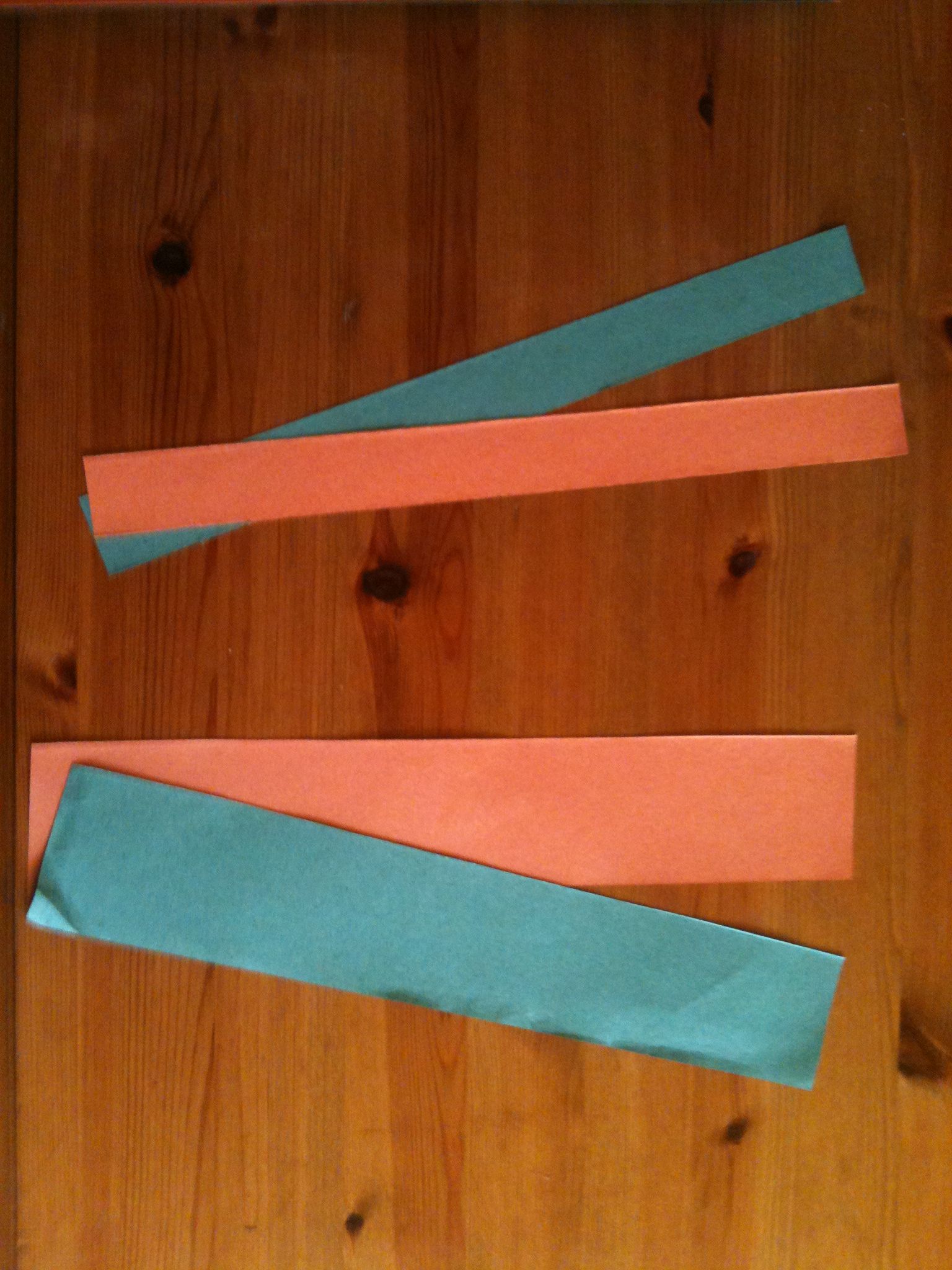Simple Springy Paper Chain - Instructables