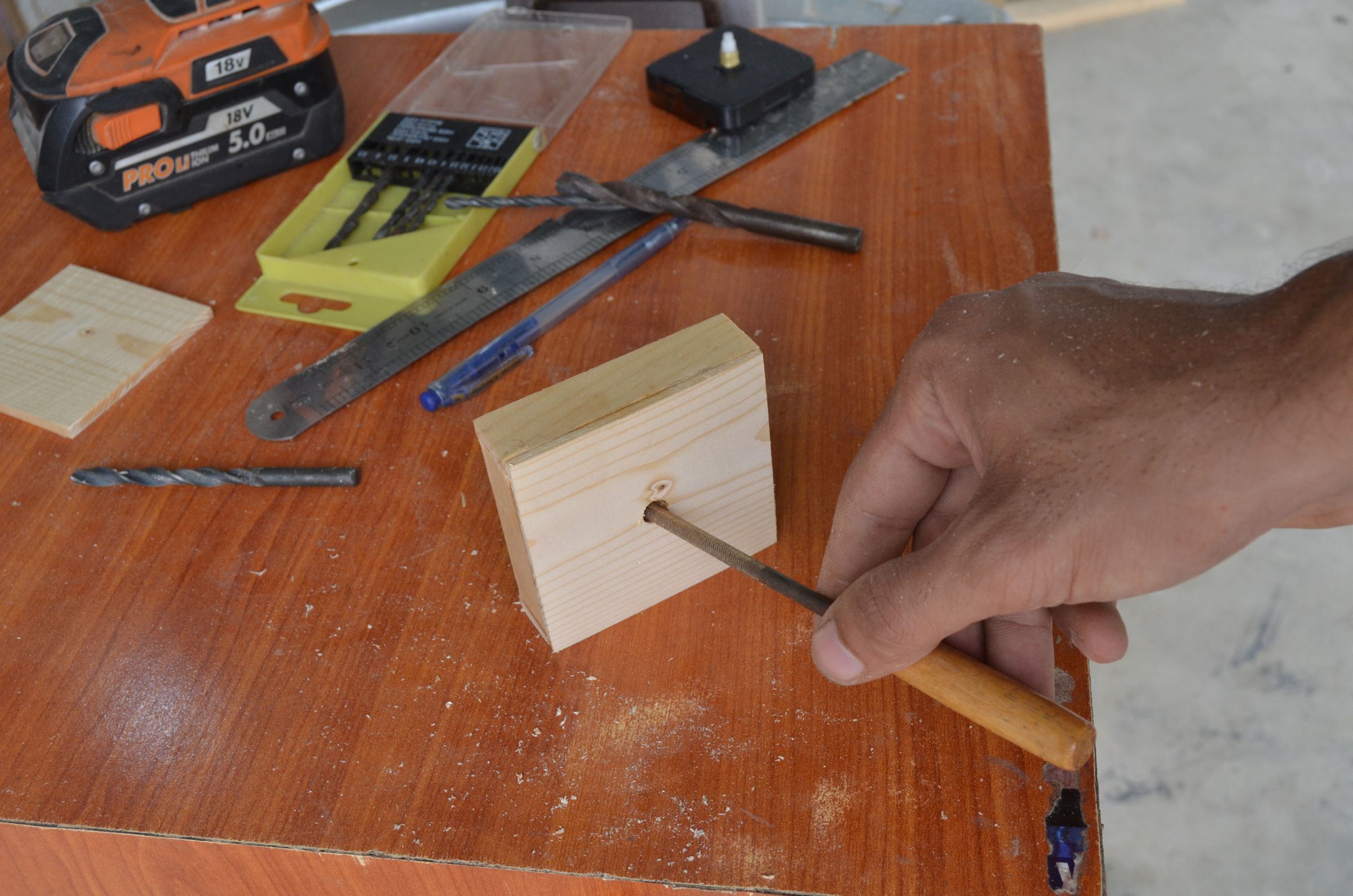 The Classic Wall Clock : 8 Steps (with Pictures) - Instructables