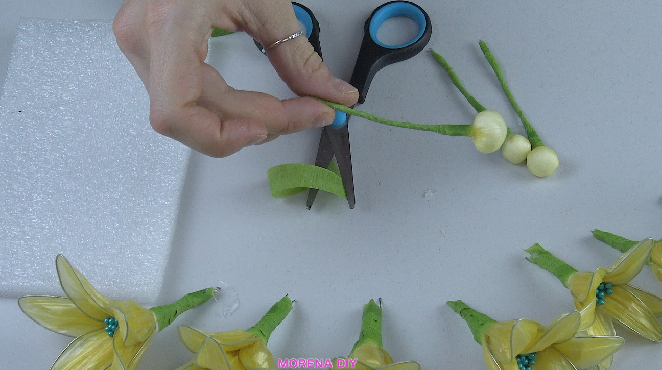 DIY Recycled Plastic Flowers | Easy Plastic Bag Crafts : 5 Steps (with ...