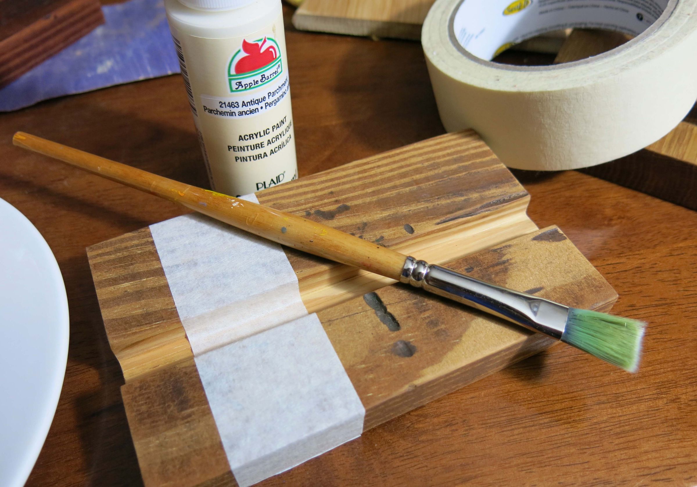 DIY Wooden Phone Stand : 7 Steps - Instructables