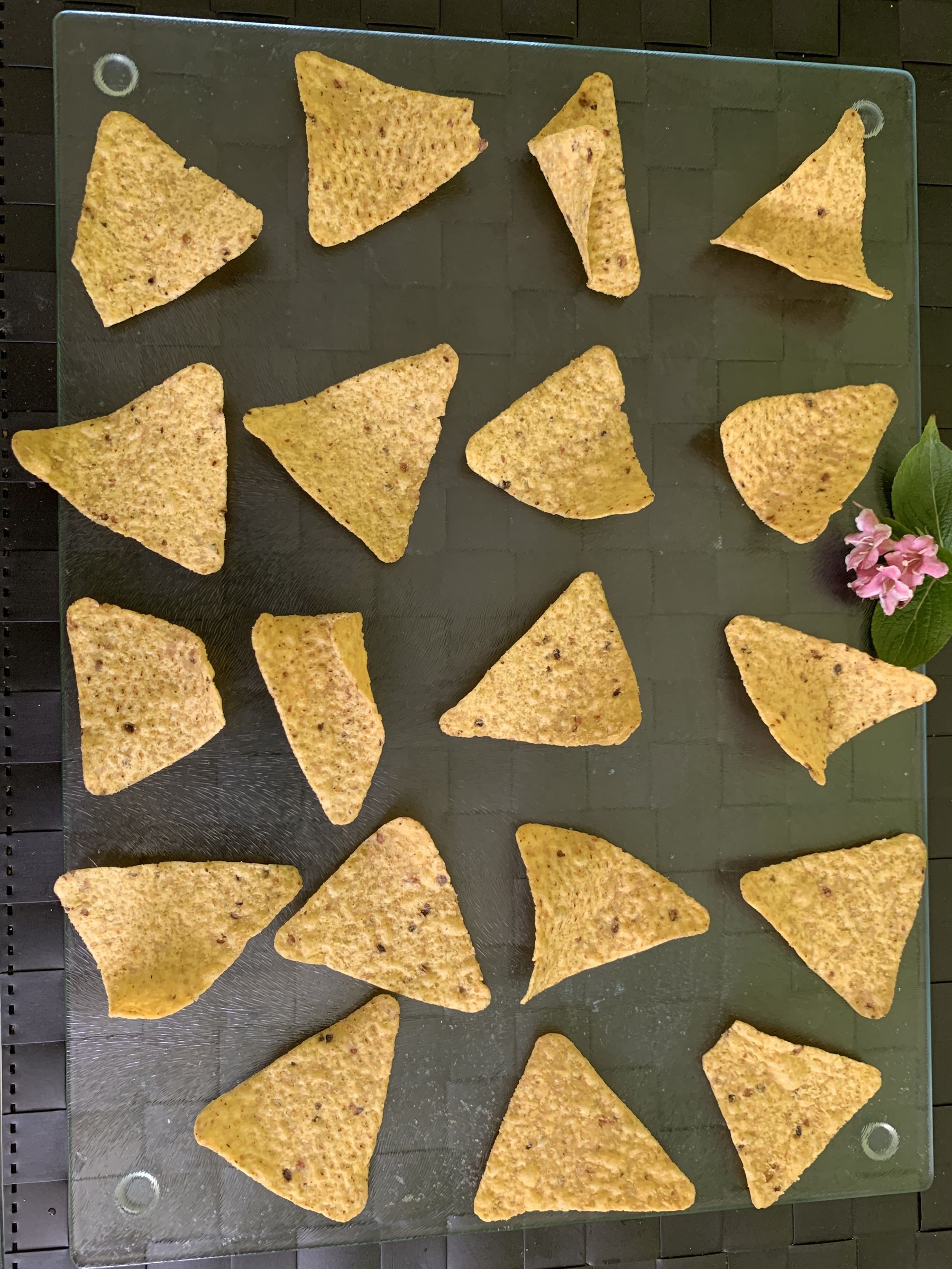 How to Make Pizza Hut's Dorito Crust Pizza : 6 Steps - Instructables