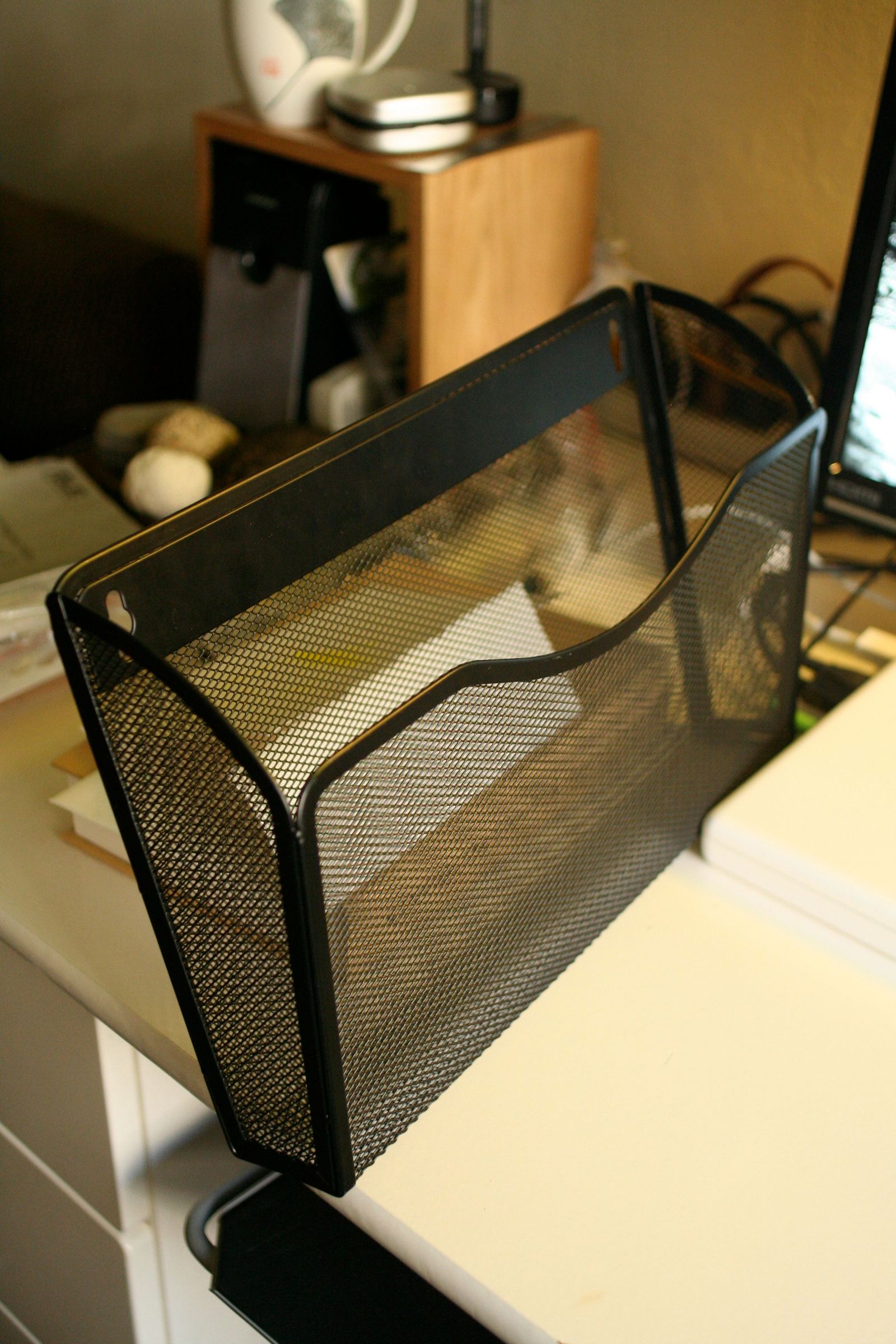 MacBook/iMac Rack Hack : 4 Steps - Instructables