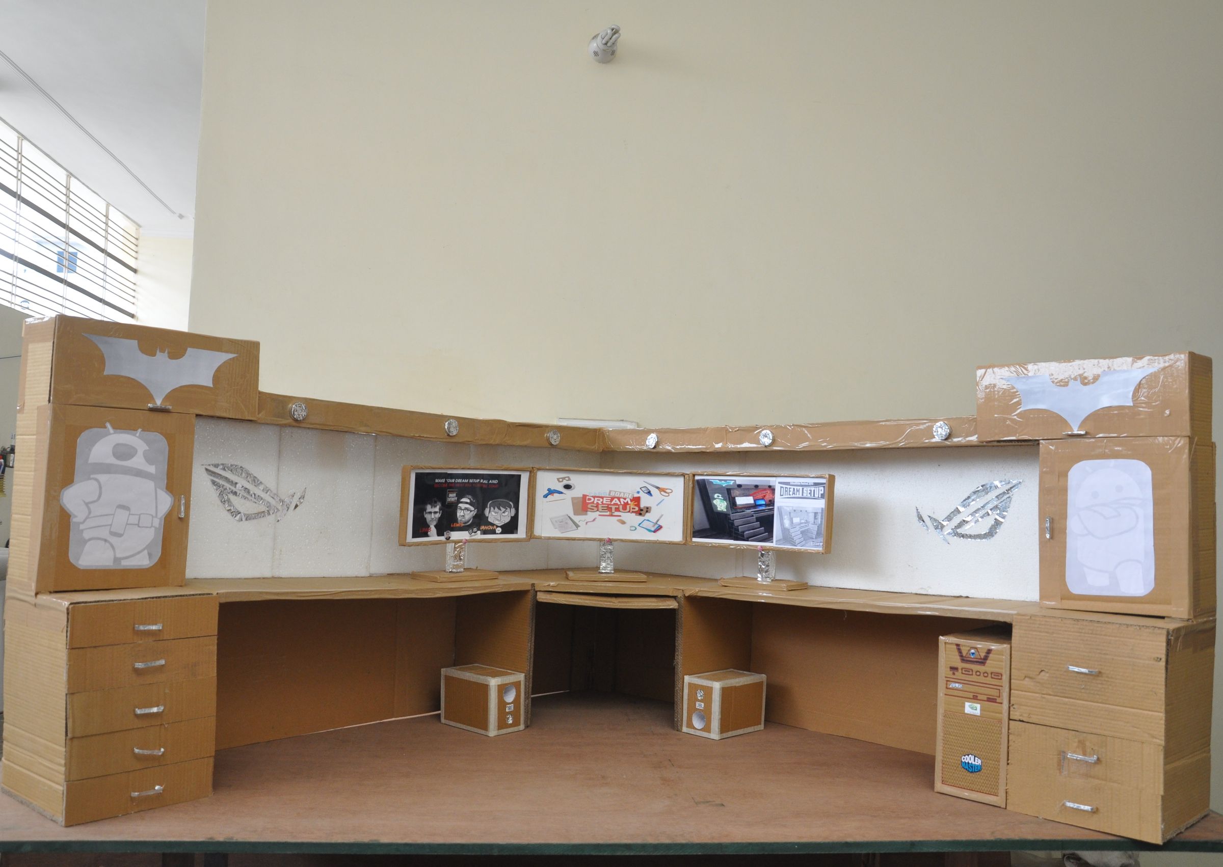 Cardboad Computer Desk : 5 Steps (with Pictures) - Instructables