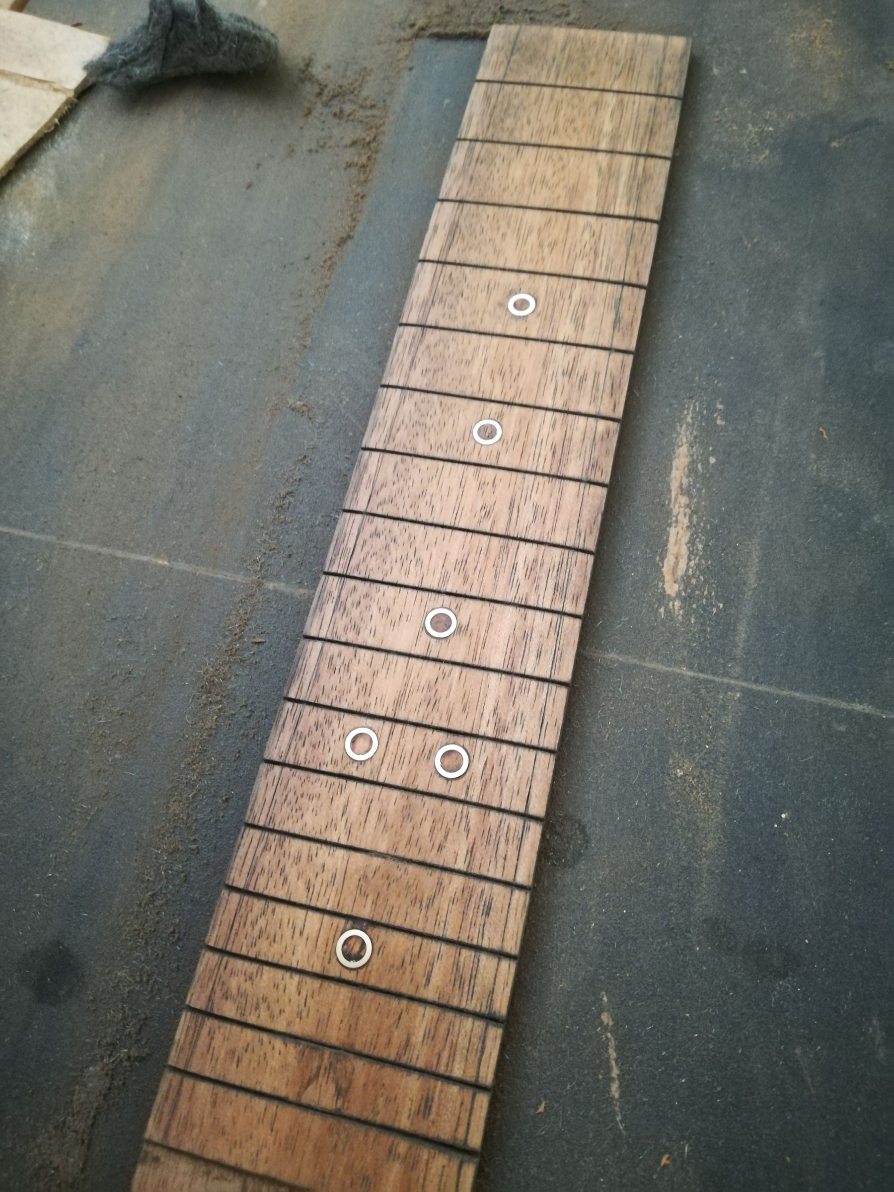 Tenor Ukelele : 30 Steps (with Pictures) - Instructables