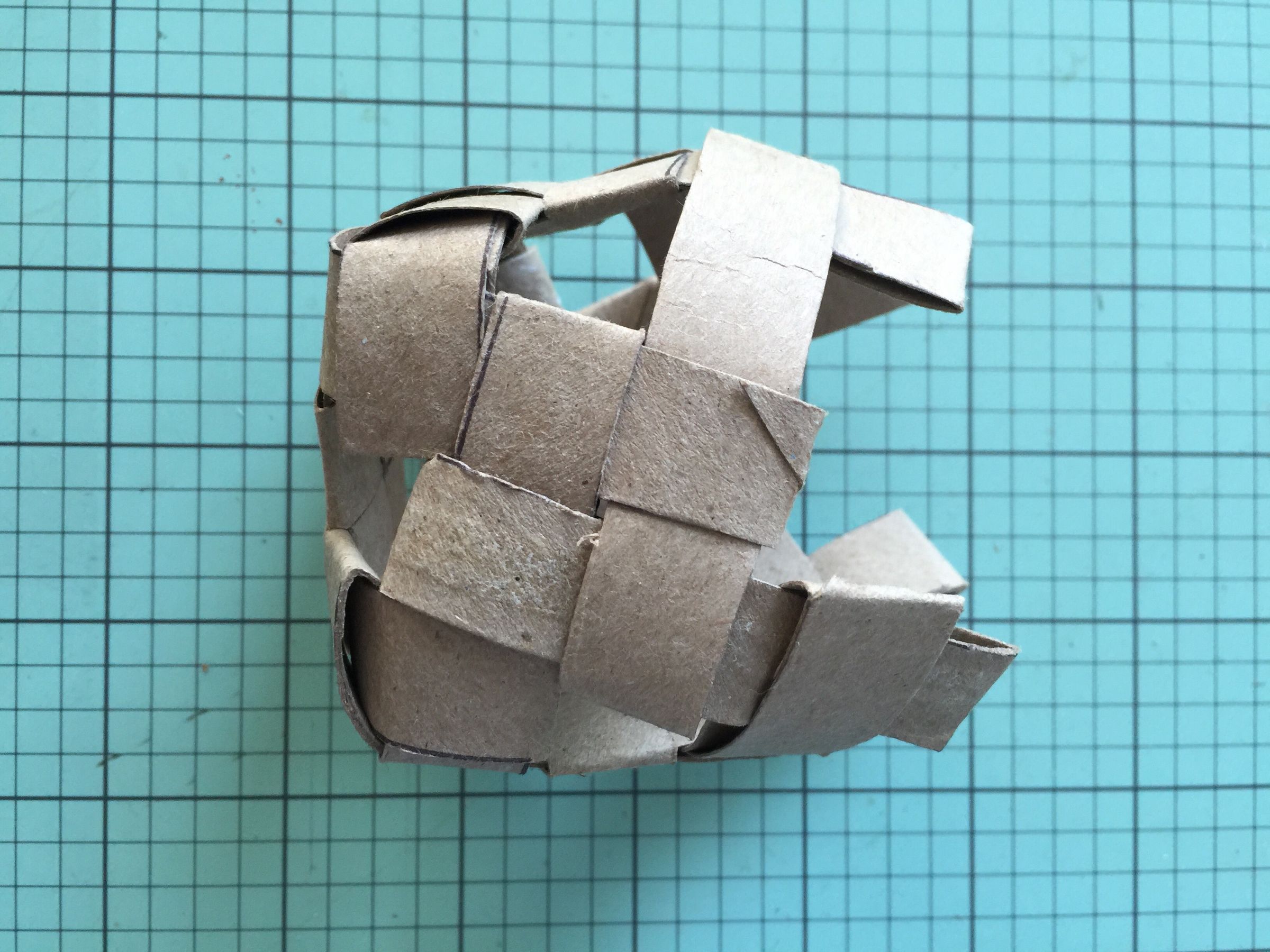 How to Weave Toilet Paper Rolls : 5 Steps (with Pictures) - Instructables