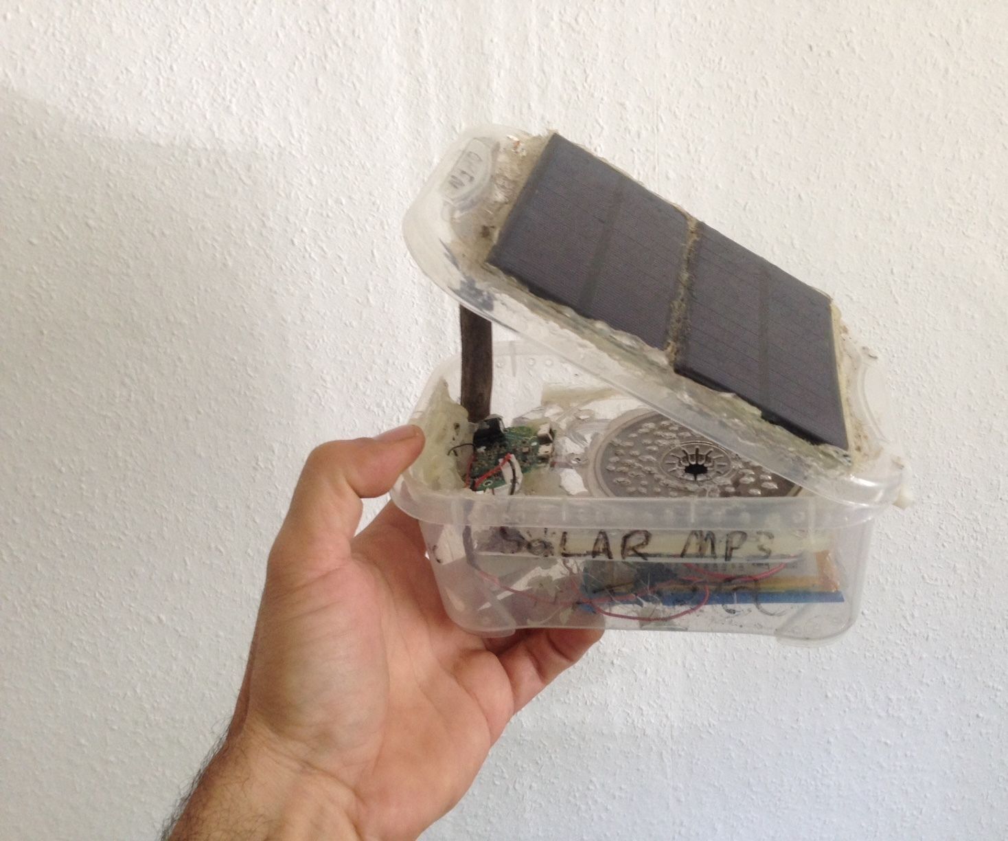 Solar Bluetooth MP3 Player - Instructables