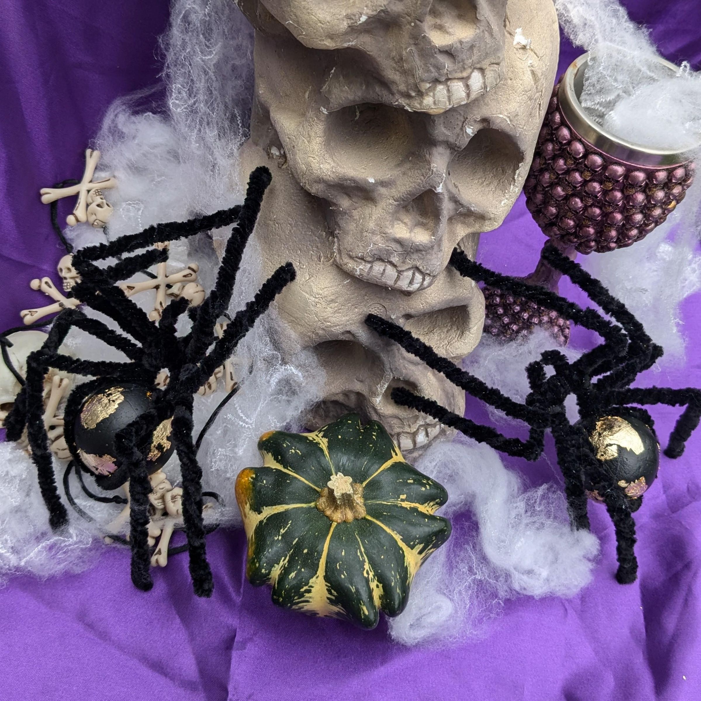 DIY Spooky Pipe-cleaner Spiders : 21 Steps (with Pictures) - Instructables