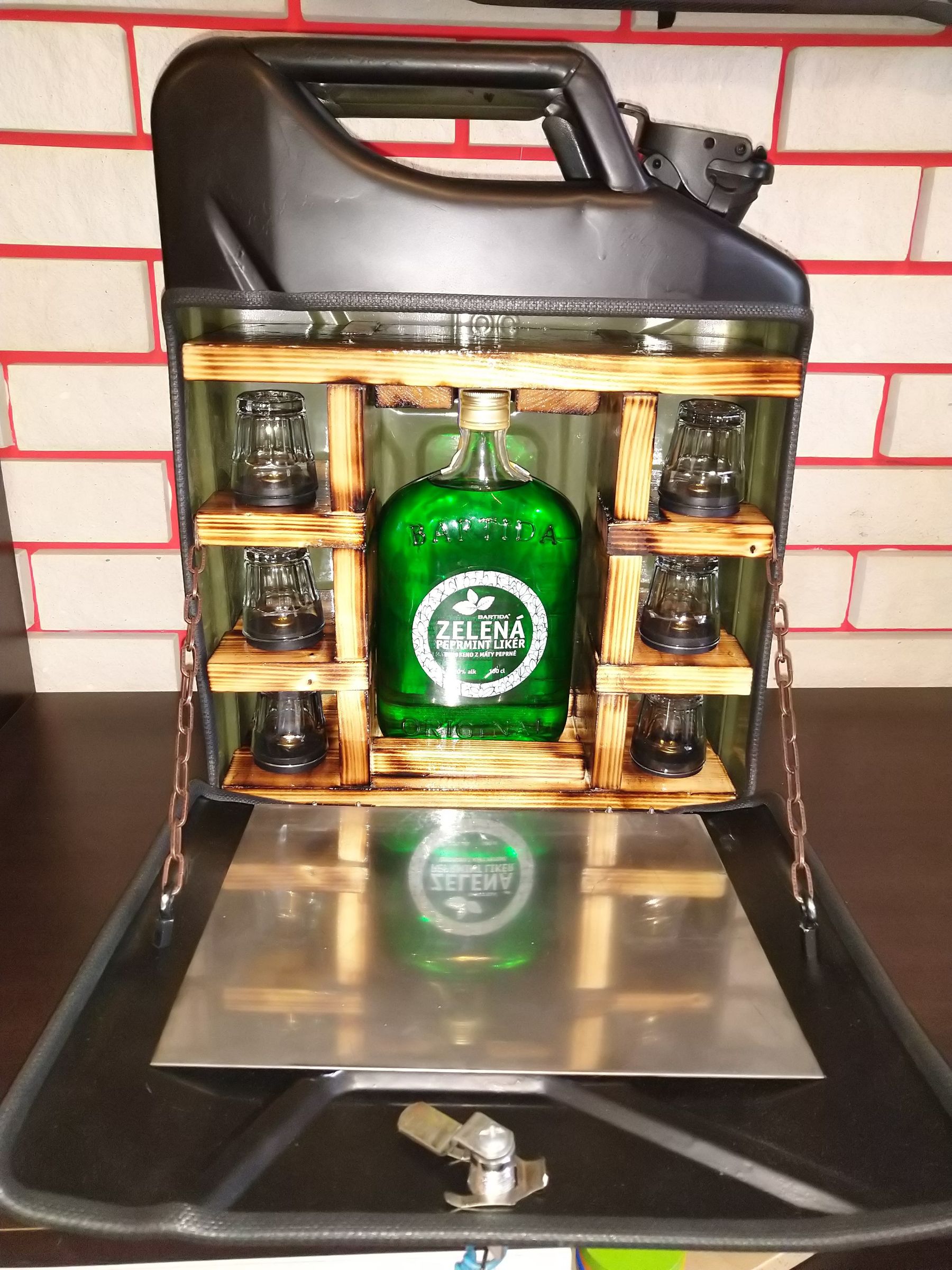 Jerry Can Bar DIY : 4 Steps - Instructables