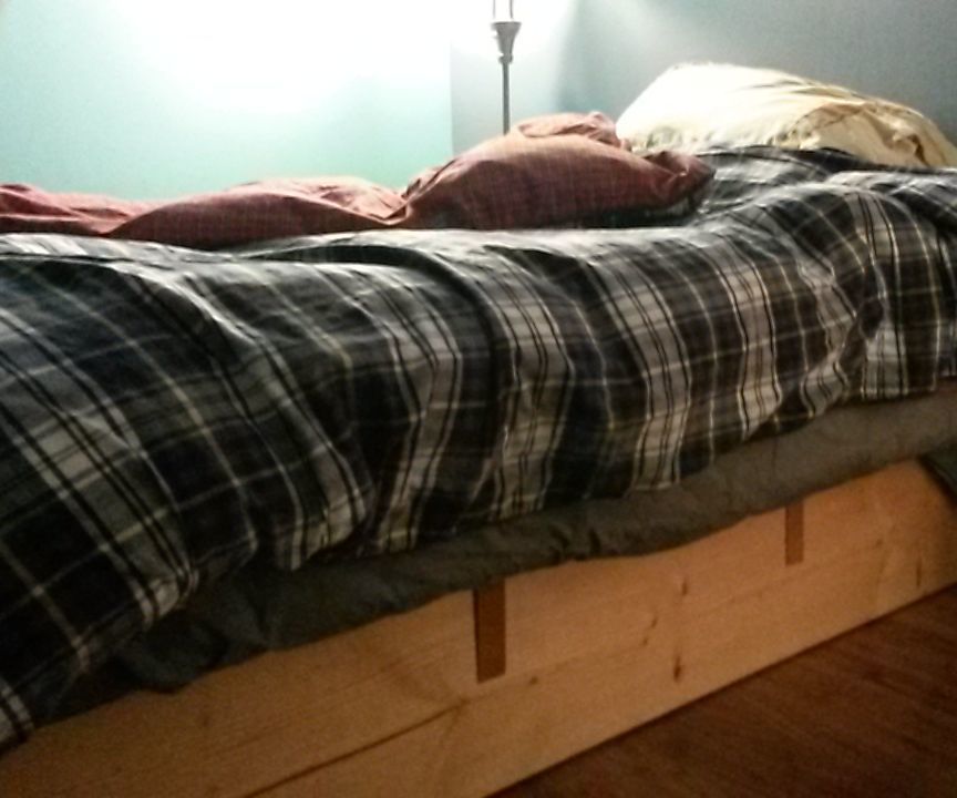 Simple Bed Frame W/o Hardware : 6 Steps (with Pictures) - Instructables