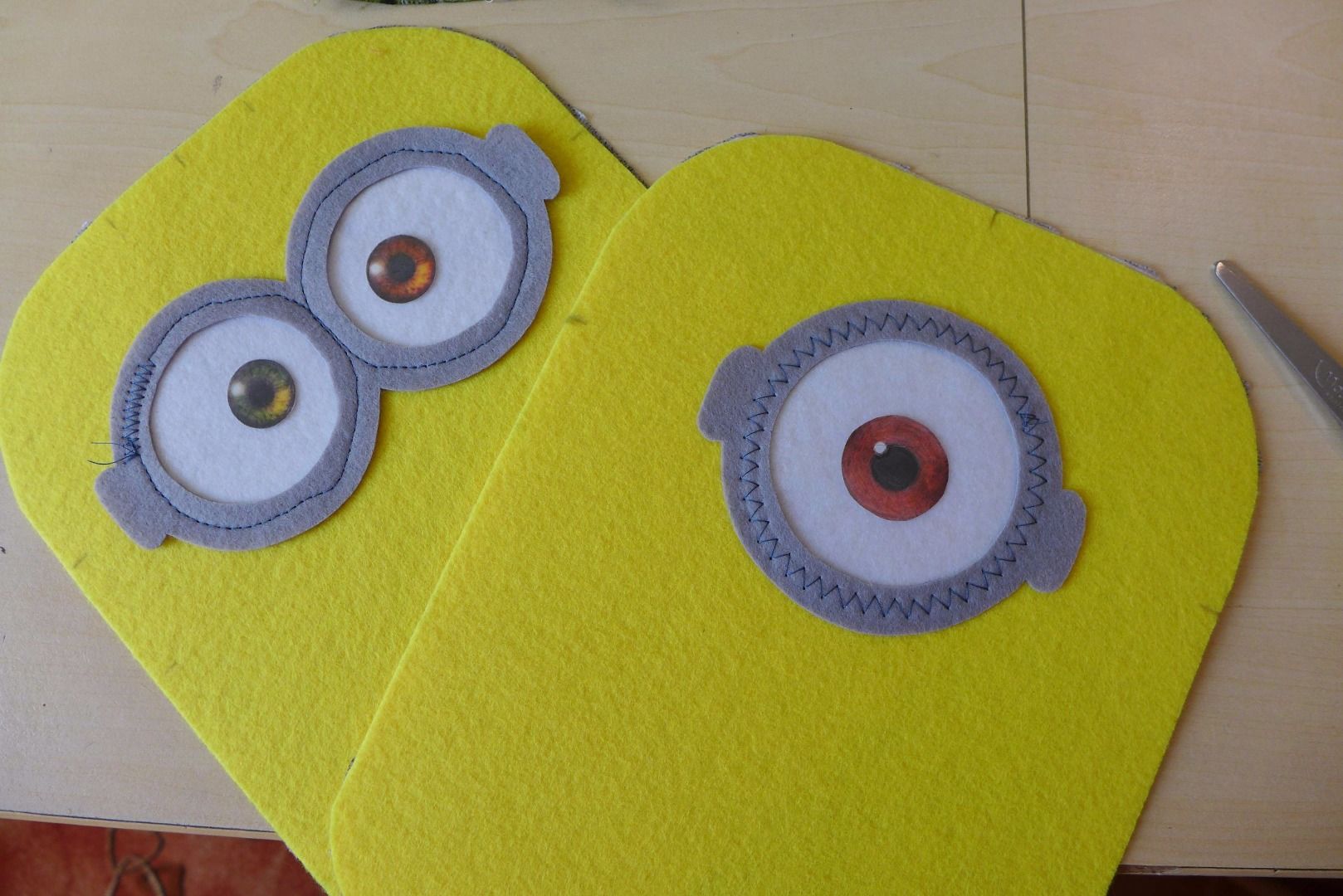 Minion Shoulder Bags : 11 Steps (with Pictures) - Instructables