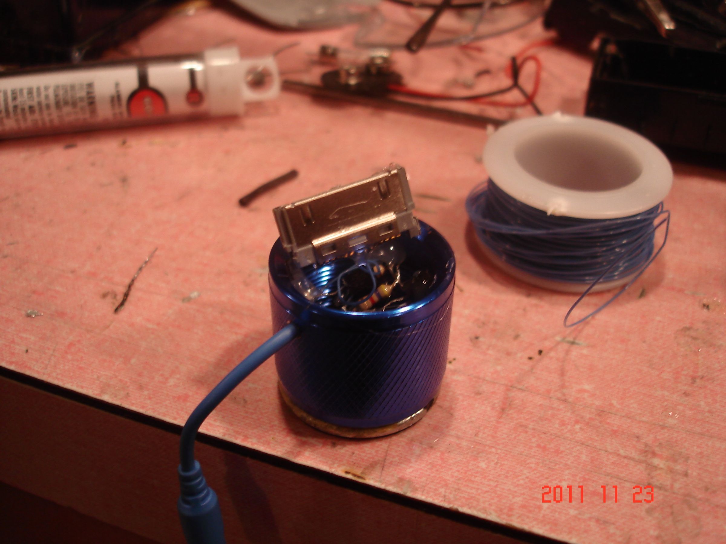 IPod Powered Amplified Speaker : 4 Steps - Instructables