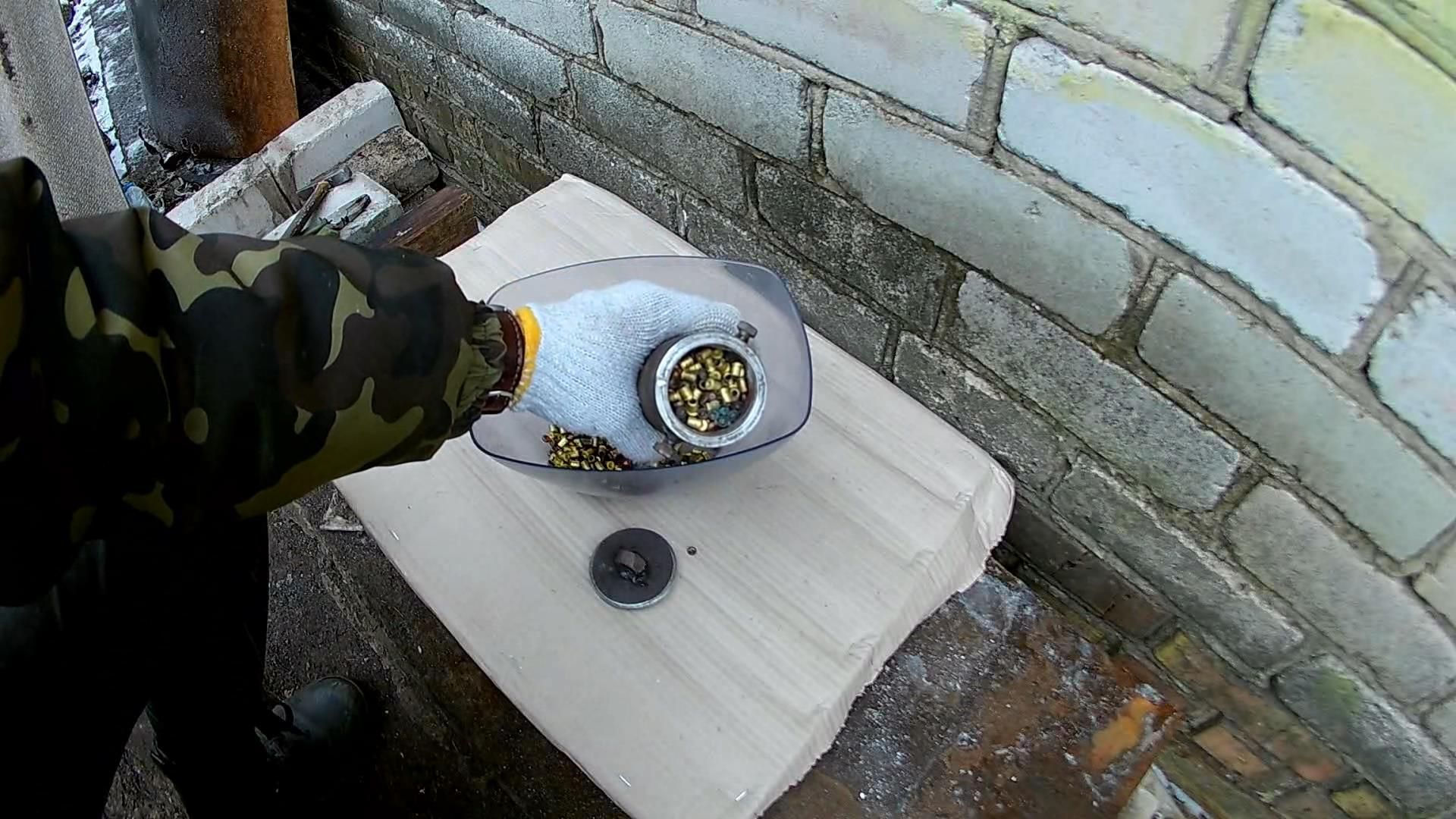 Melting Used Shotgun Primers. Brass + Copper Casting : 4 Steps ...