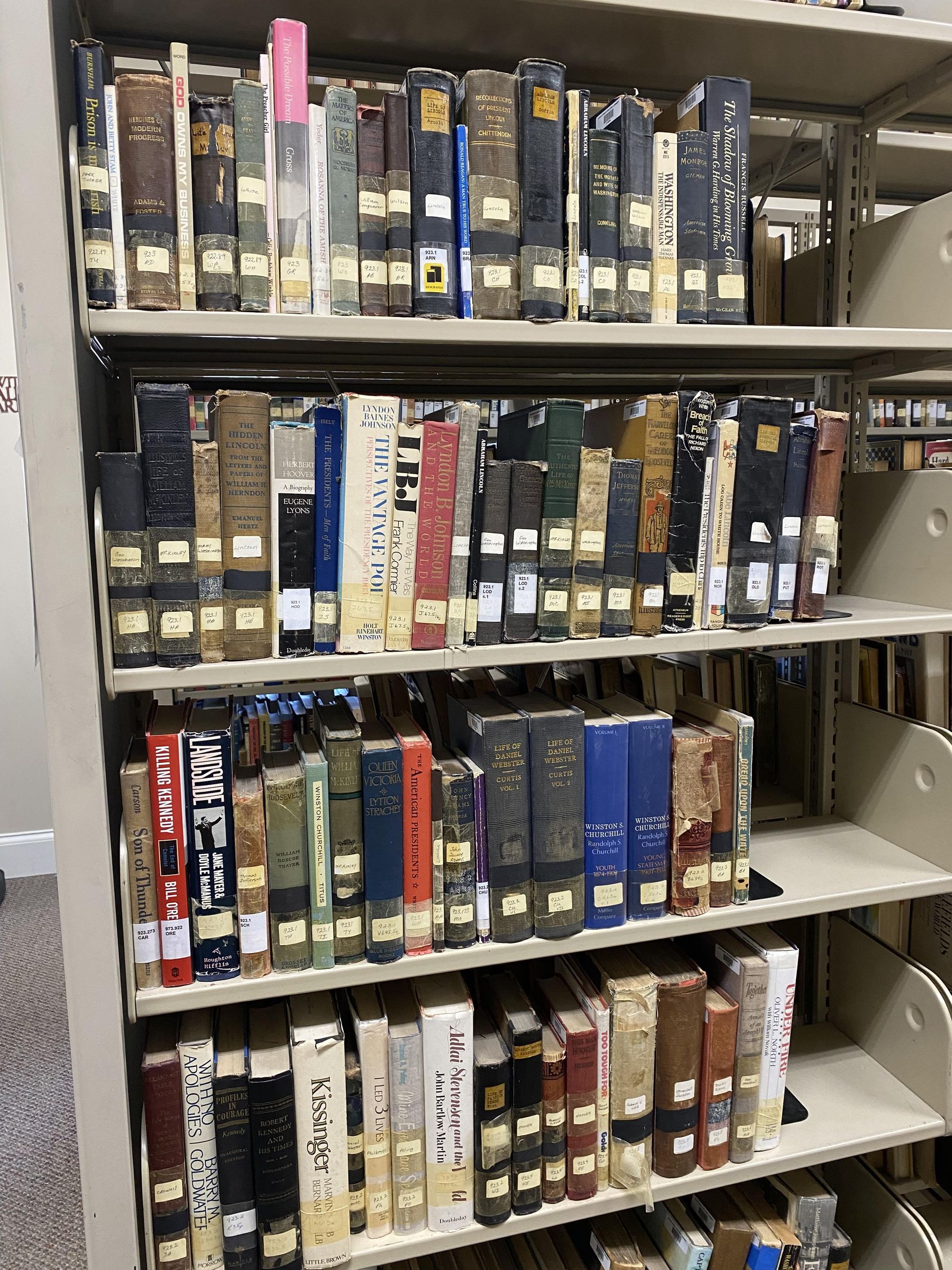 Free Face-Out Display Bookshelf : 6 Steps - Instructables