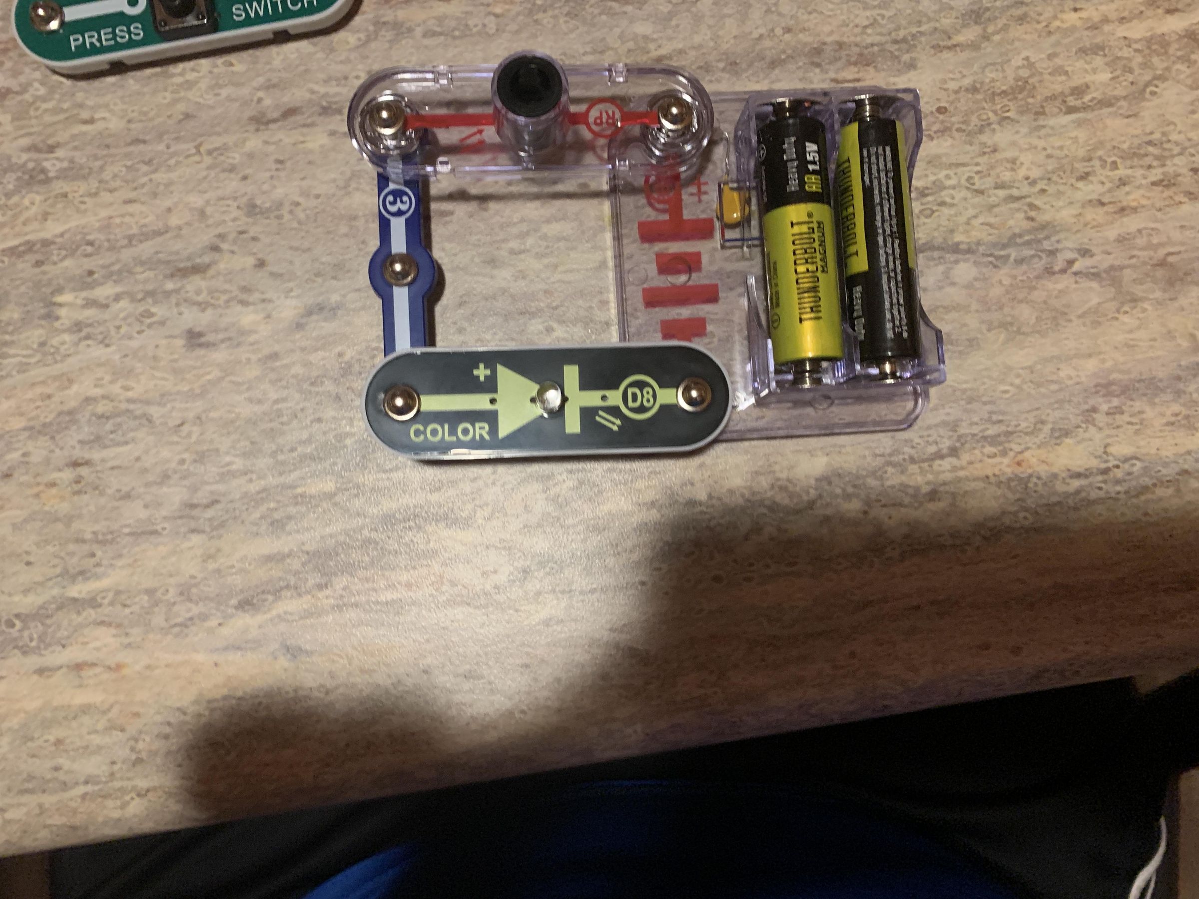 How to Make Pushbutton Light Circuit With Snap Circuits : 5 Steps ...