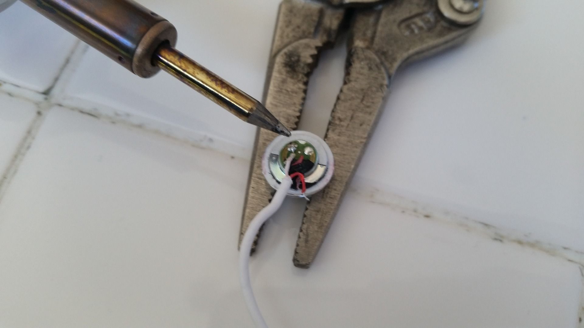 DIY Wooden Earbuds : 11 Steps (with Pictures) - Instructables