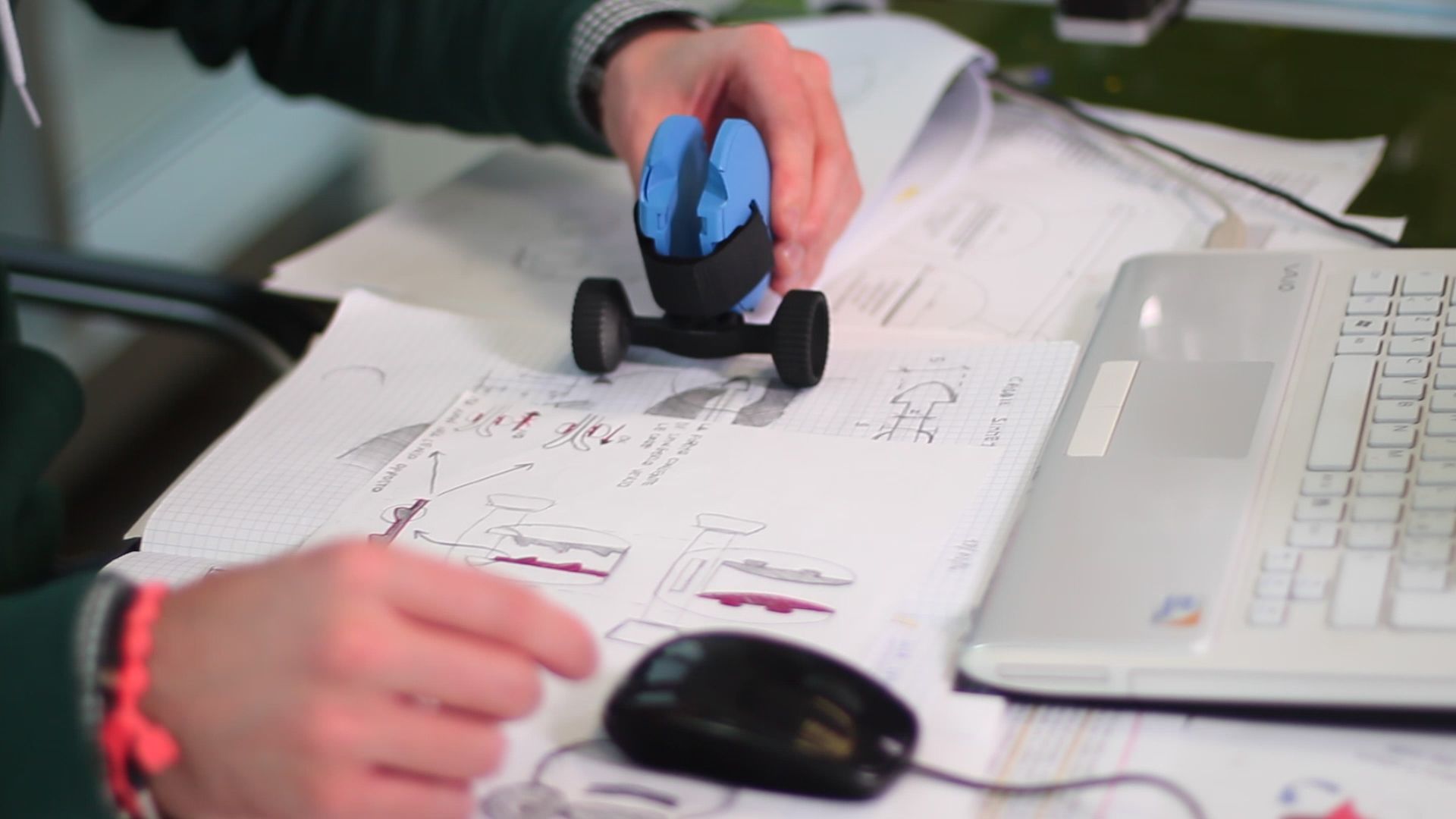 SKIDDI: the First Ski-wheels Pocket Sized : 6 Steps - Instructables