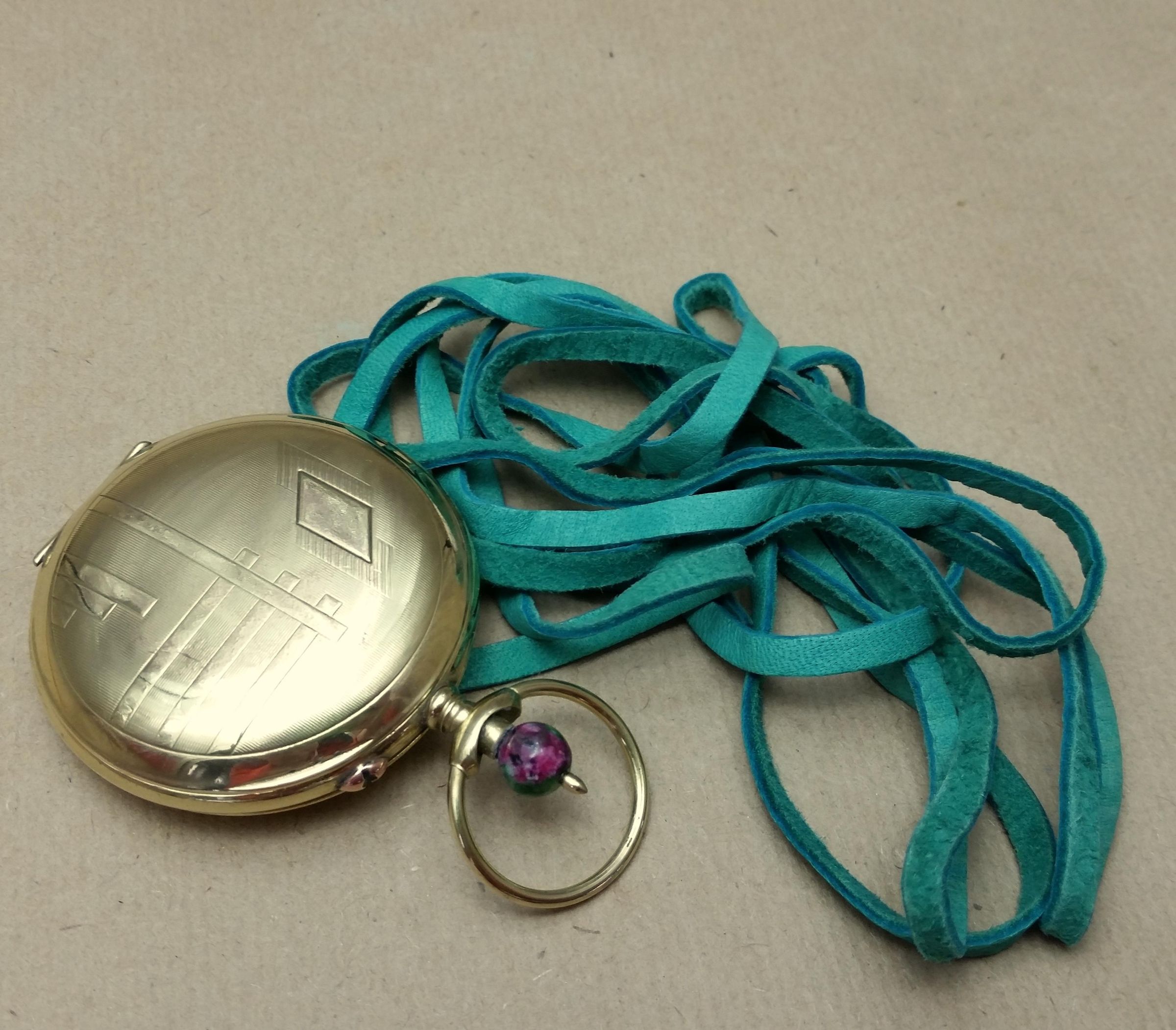 Transform an Old Broken Pocket Watch Into a Beautiful Trinket! : 11 ...