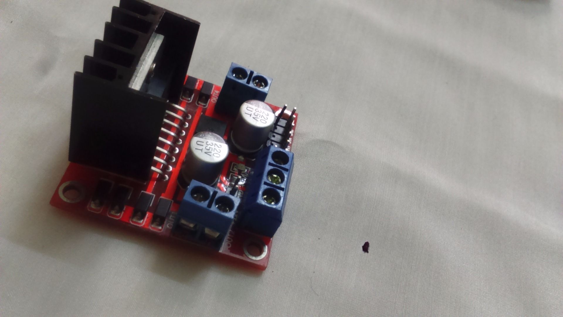 Build a Simple Robot Using a Arduino and L293 (H-Bridge) : 6 Steps ...
