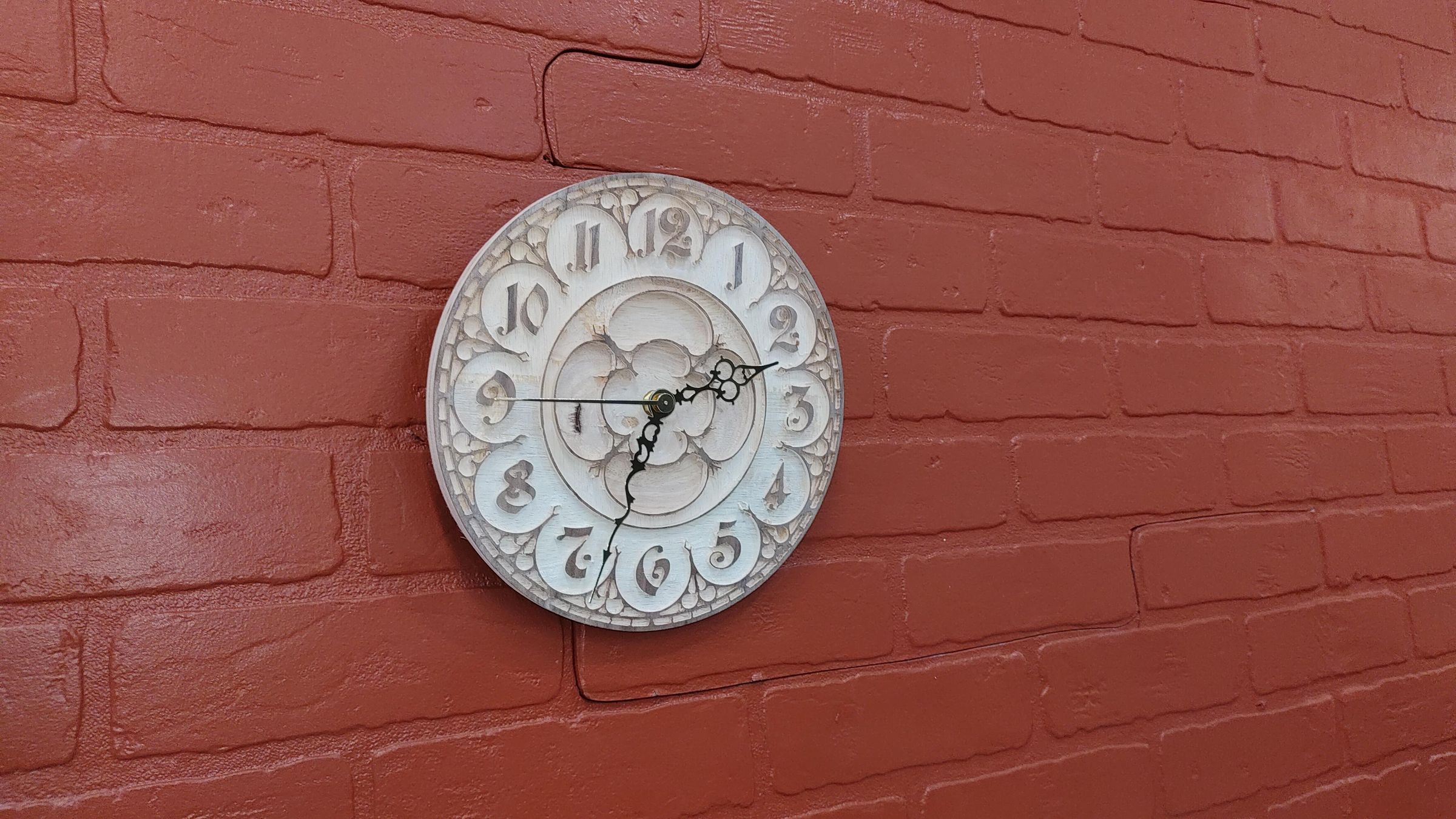 MAKE YOUR OWN CUSTOM WALL CLOCK WITH a CNC : 6 Steps - Instructables