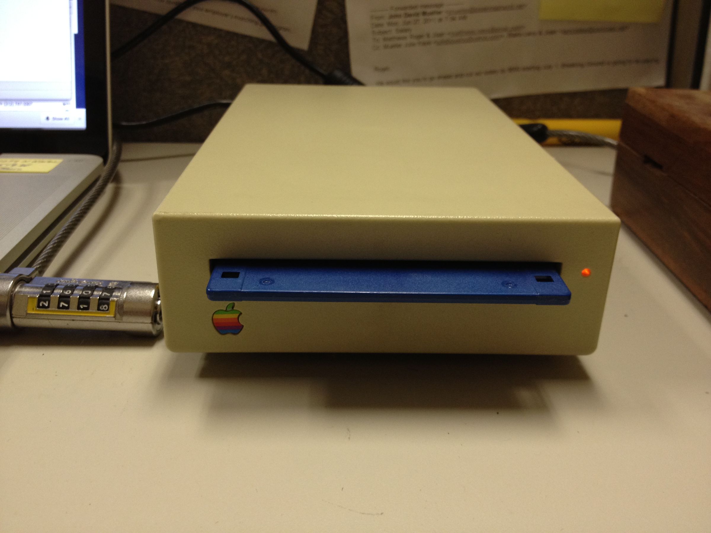 Retro Apple Disk Drive As HDD Enclosure : 18 Steps (with Pictures ...
